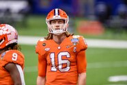 Report Trevor Lawrence Not 100 Yet After Surgery On Shoulder Injury