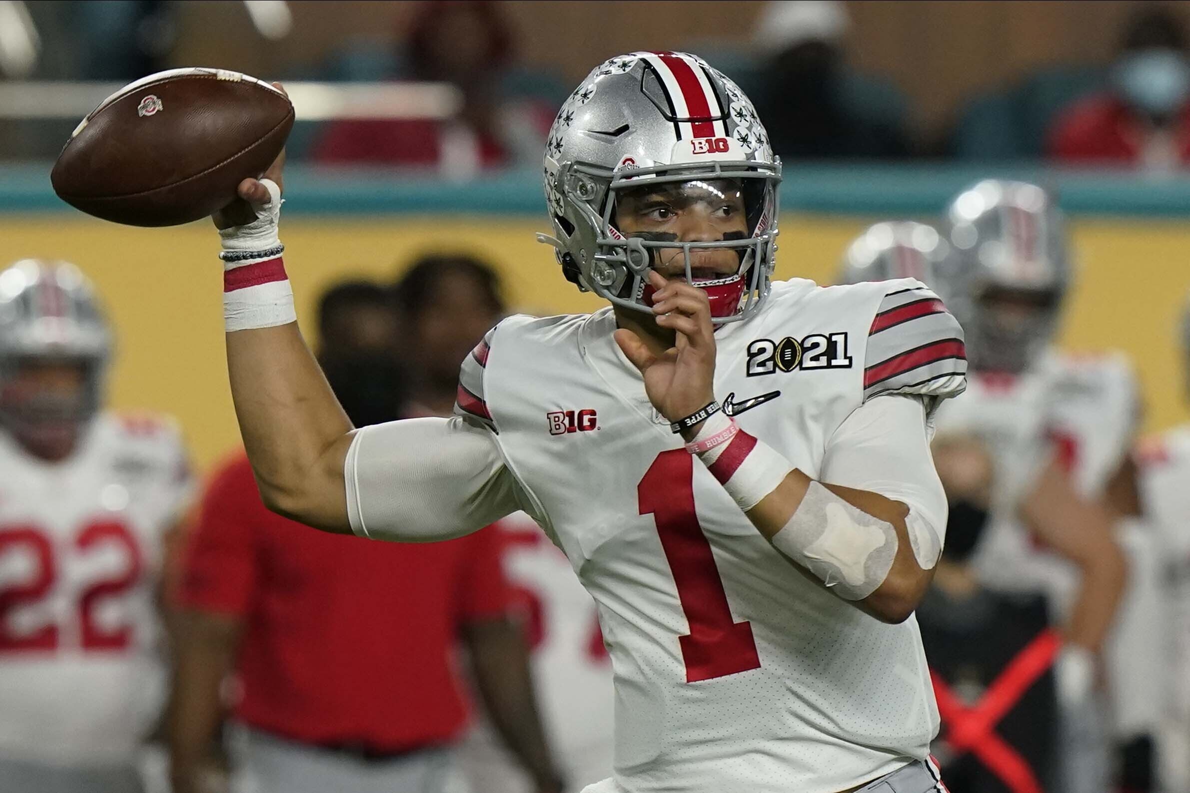 Bears' Justin Fields Says Nick Foles Was One of 1st to Reach out After ...