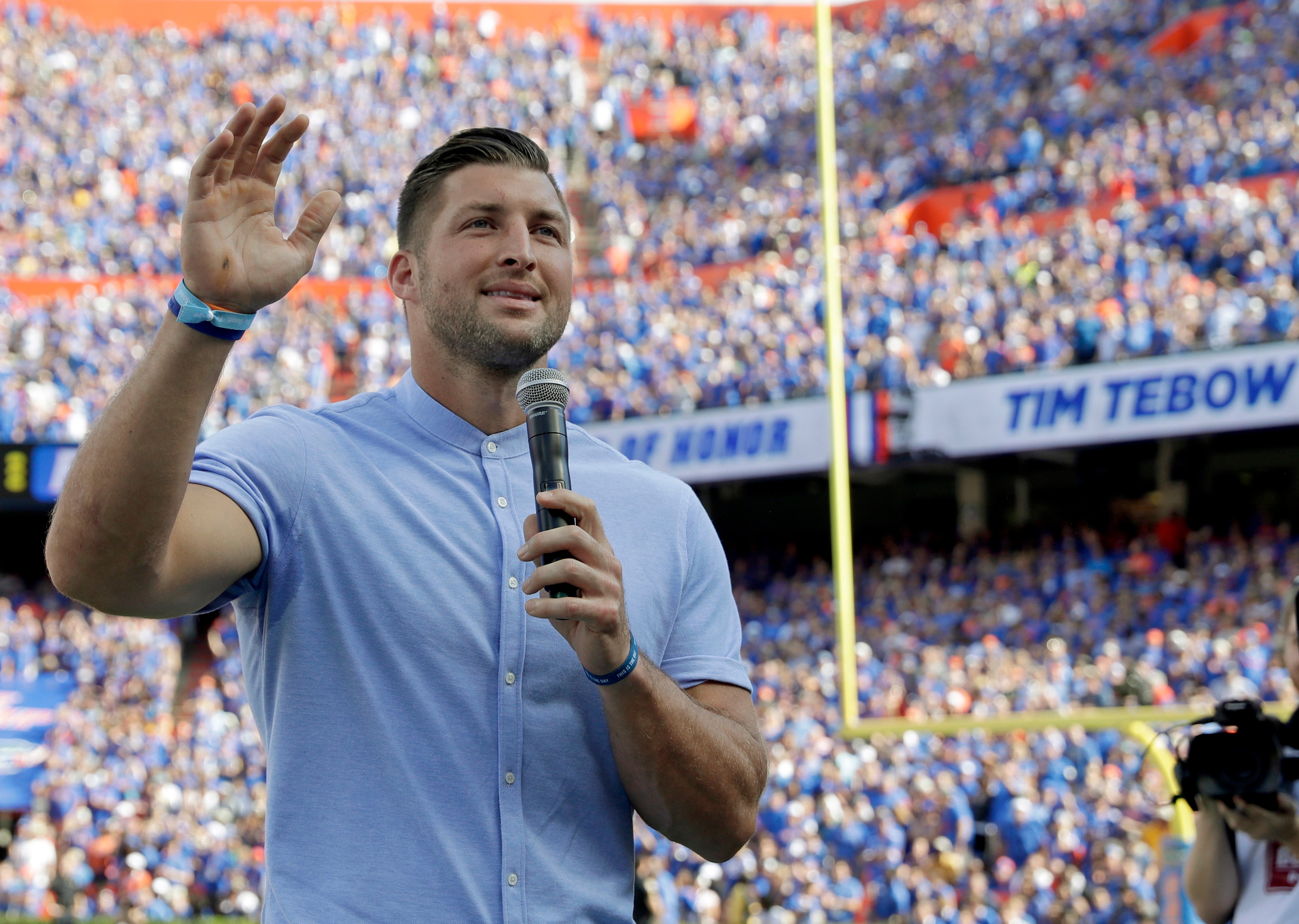 Tim Tebow Gives Speech in Tennessee Focused on Fighting Human ...