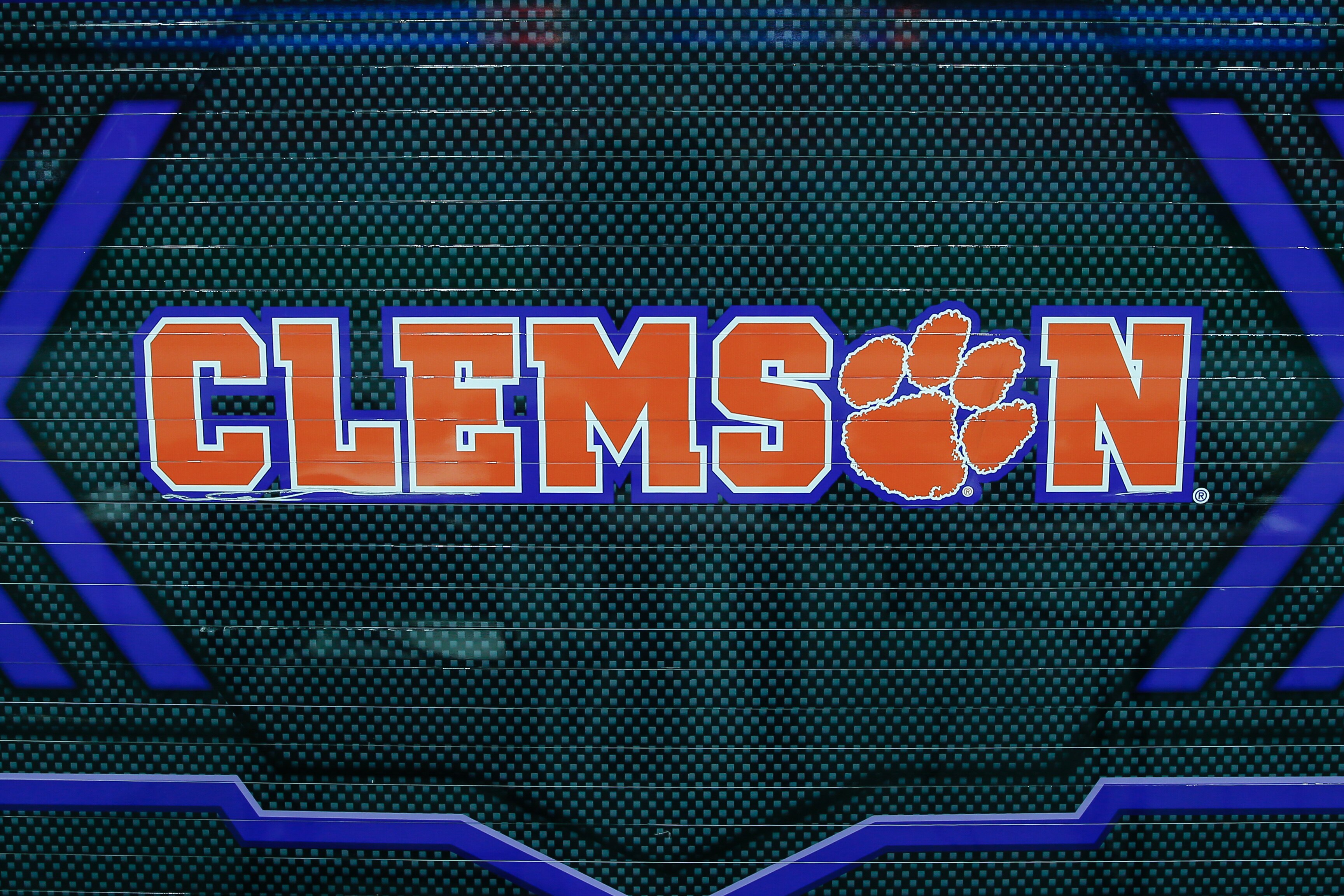 Clemson CB Fred Davis II Arrested After Car Crash; Allegedly Was ...
