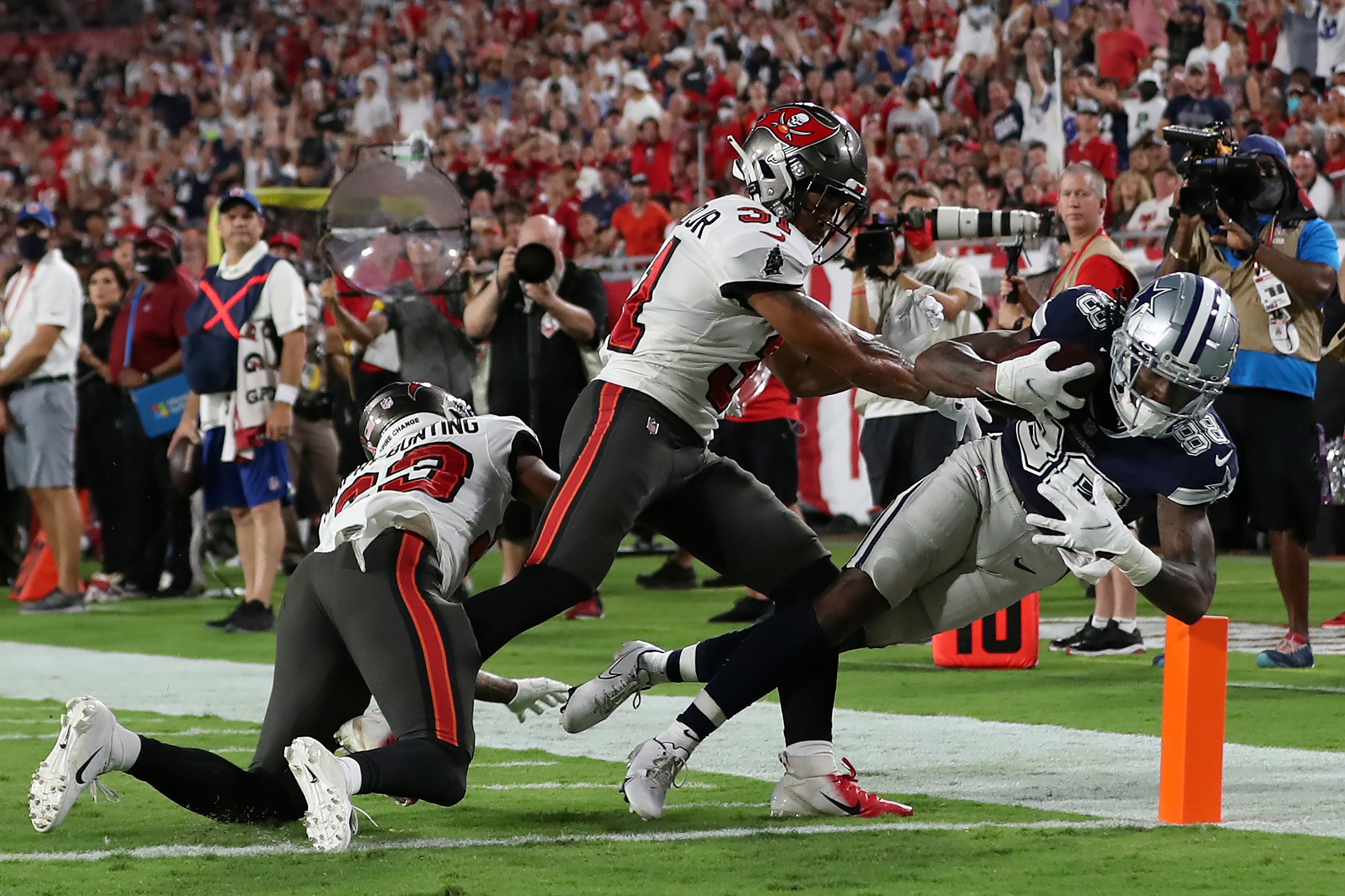 Buccaneers' Sean Murphy-Bunting Ruled Out vs. Cowboys with Elbow Injury ...