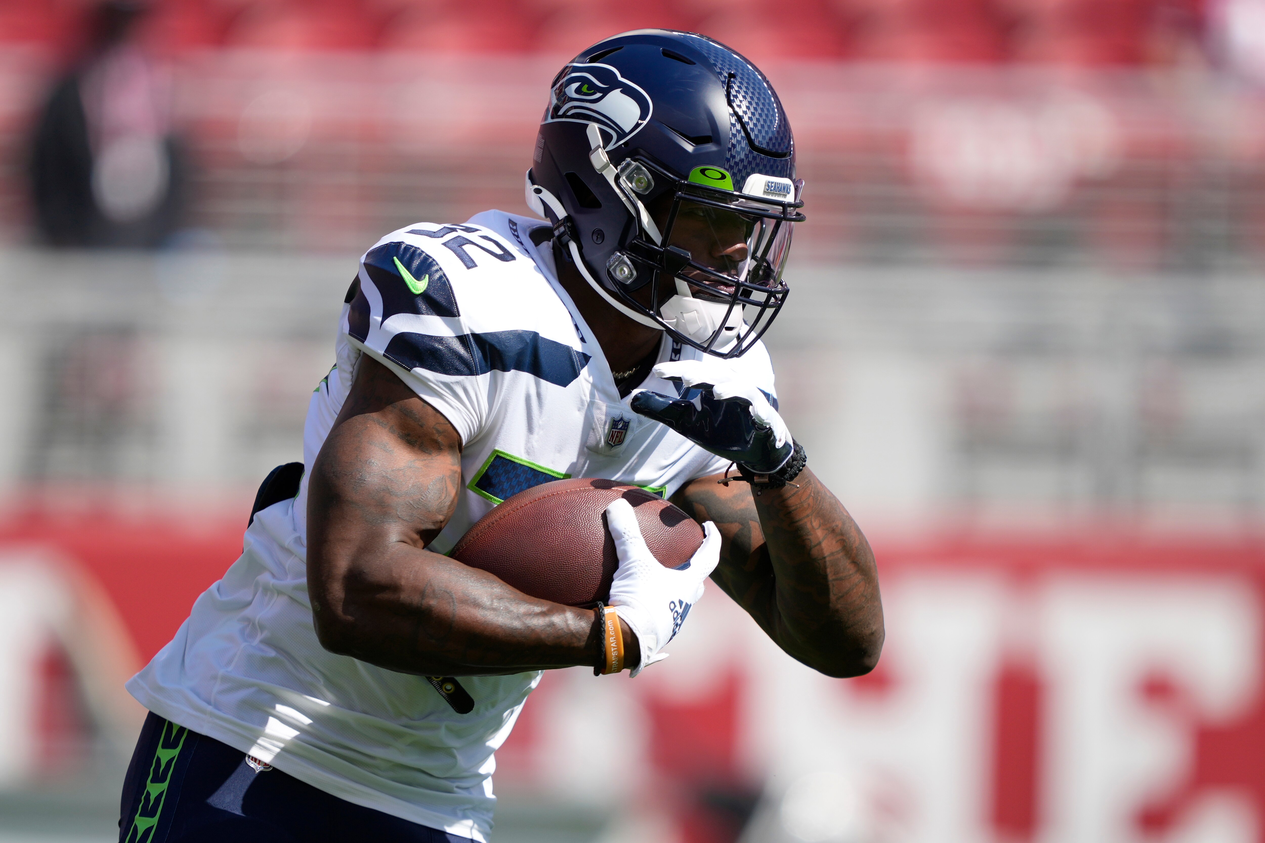 Seahawks' Chris Carson to Have Season-Ending Surgery on Neck Injury, Be ...