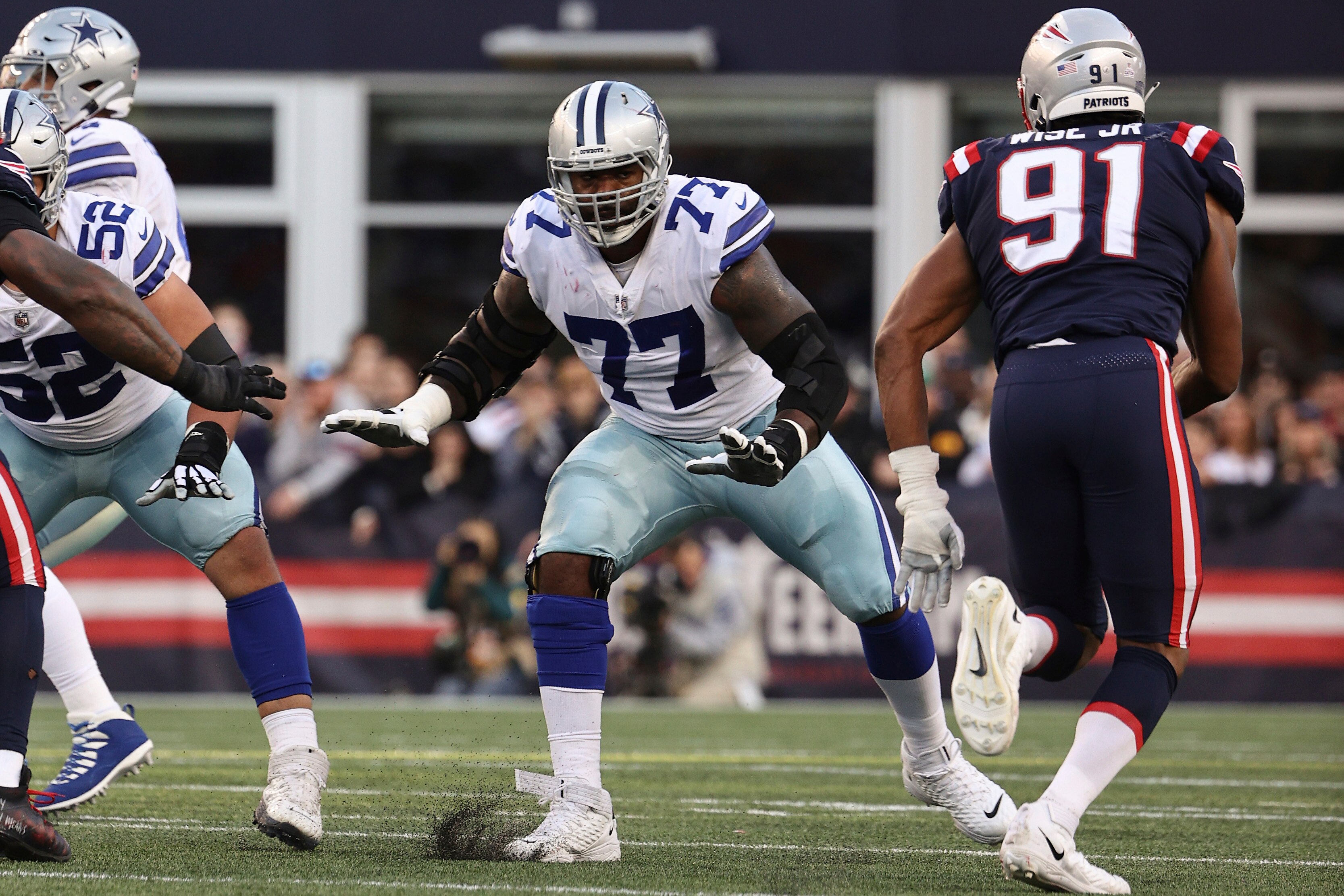 Cowboys' Tyron Smith Playing Through Bone Spur in Ankle Injury, per ...