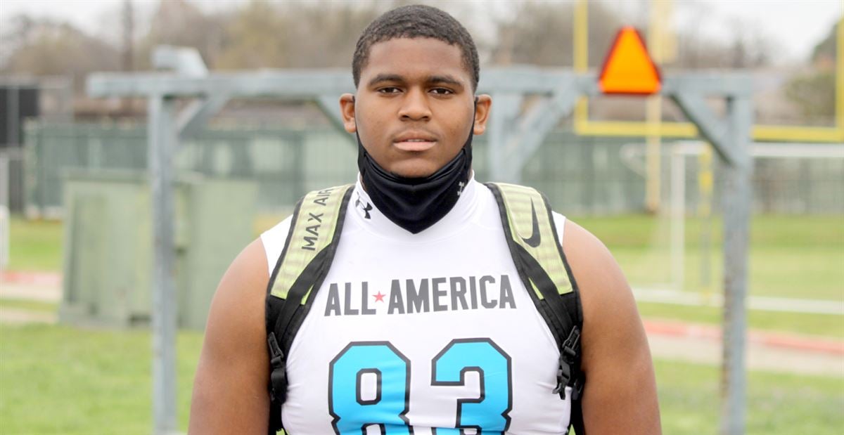 5-Star OT Kelvin Banks Jr. Commits to Texas After Decommitting from ...