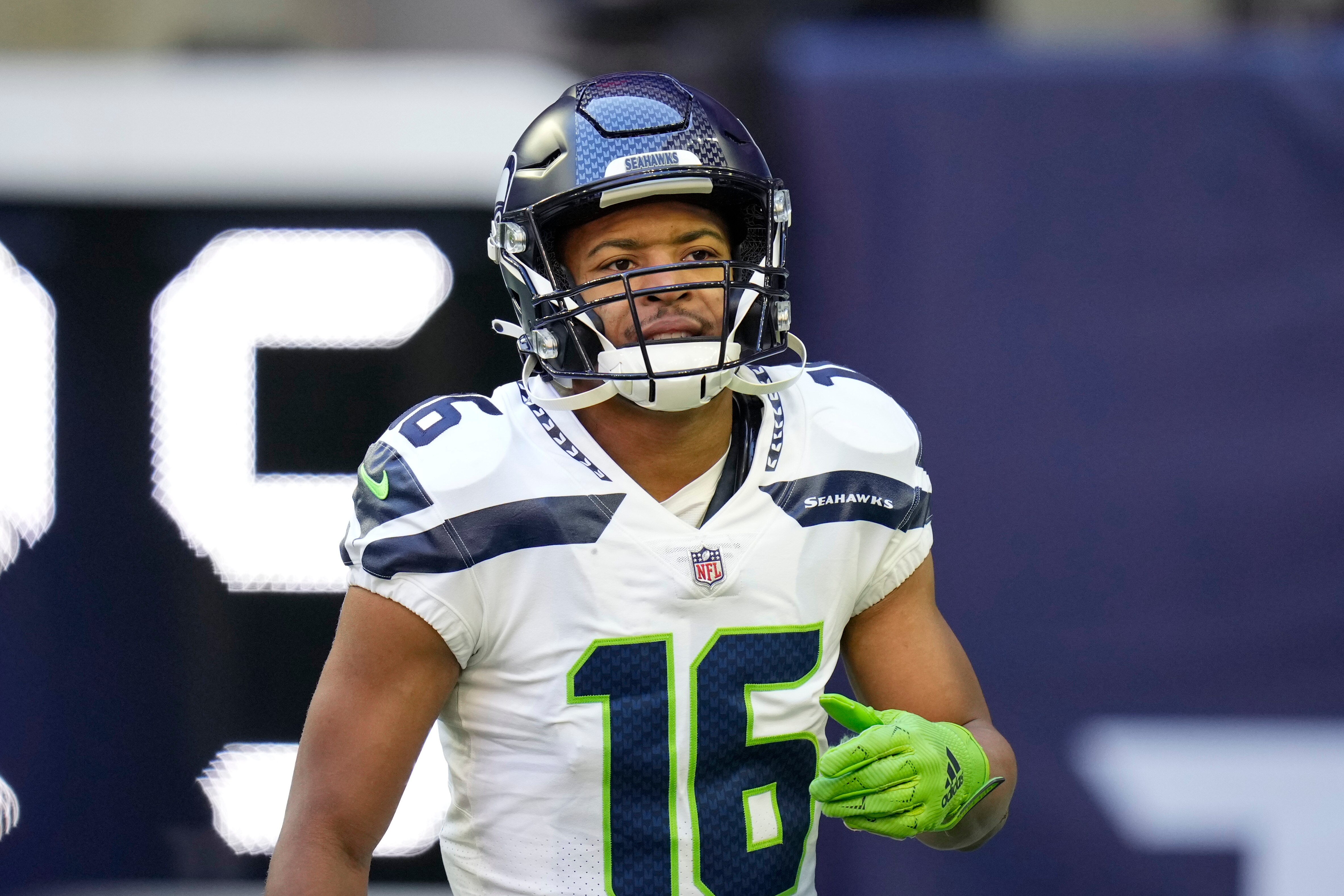 Seahawks Place Tyler Lockett, Alex Collins on Reserve/COVID-19 List ...