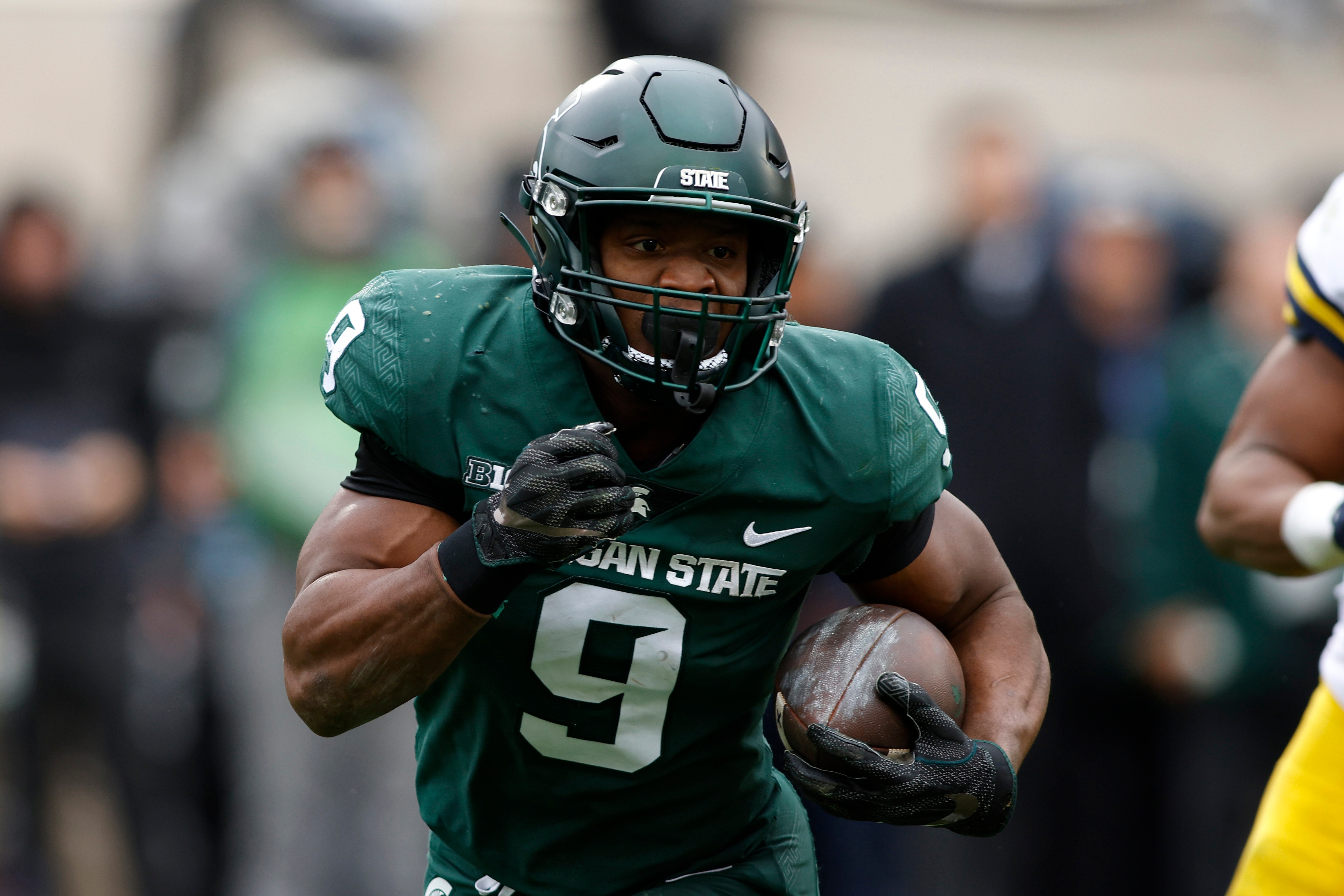 Michigan State's Kenneth Walker III to Skip Peach Bowl to Prepare for ...