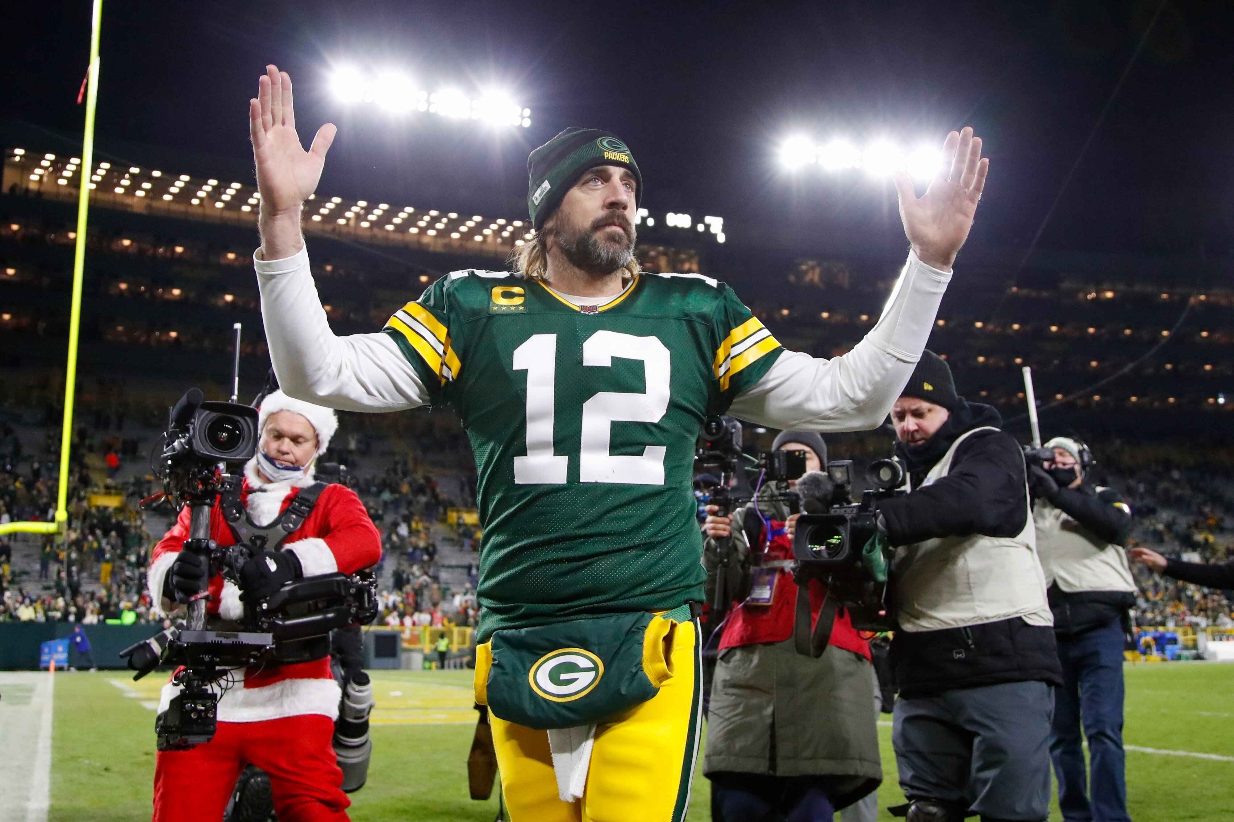 Aaron Rodgers Talks Packers TD Record: Sitting Behind Favre 'Changed My ...