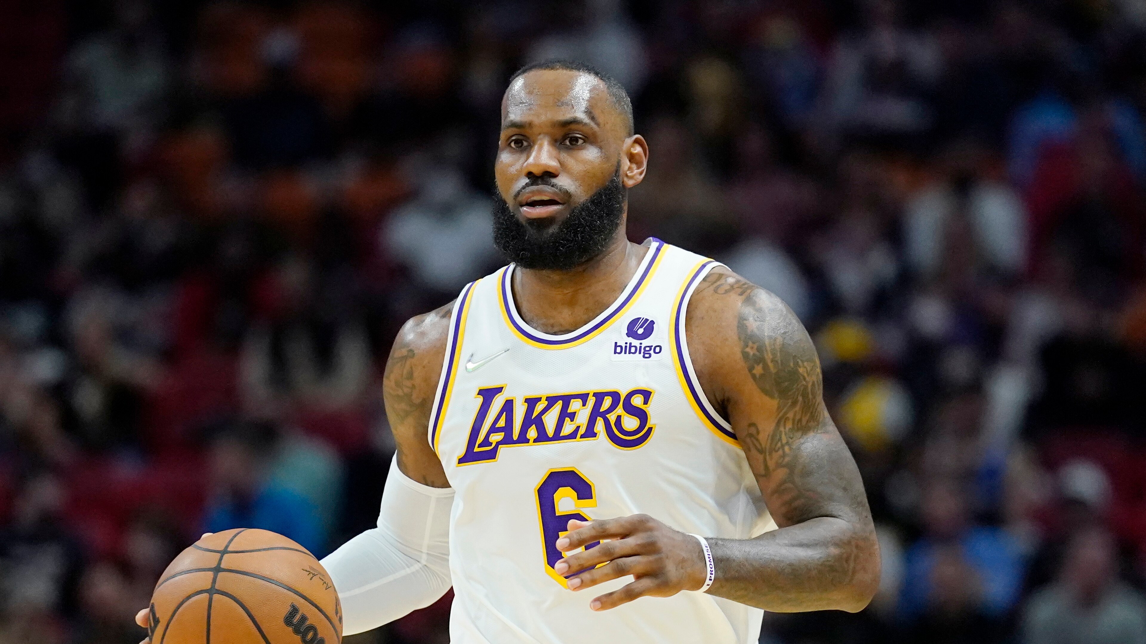 LeBron James Won't Return to Lakers Until Swelling Is Gone After MRI On ...