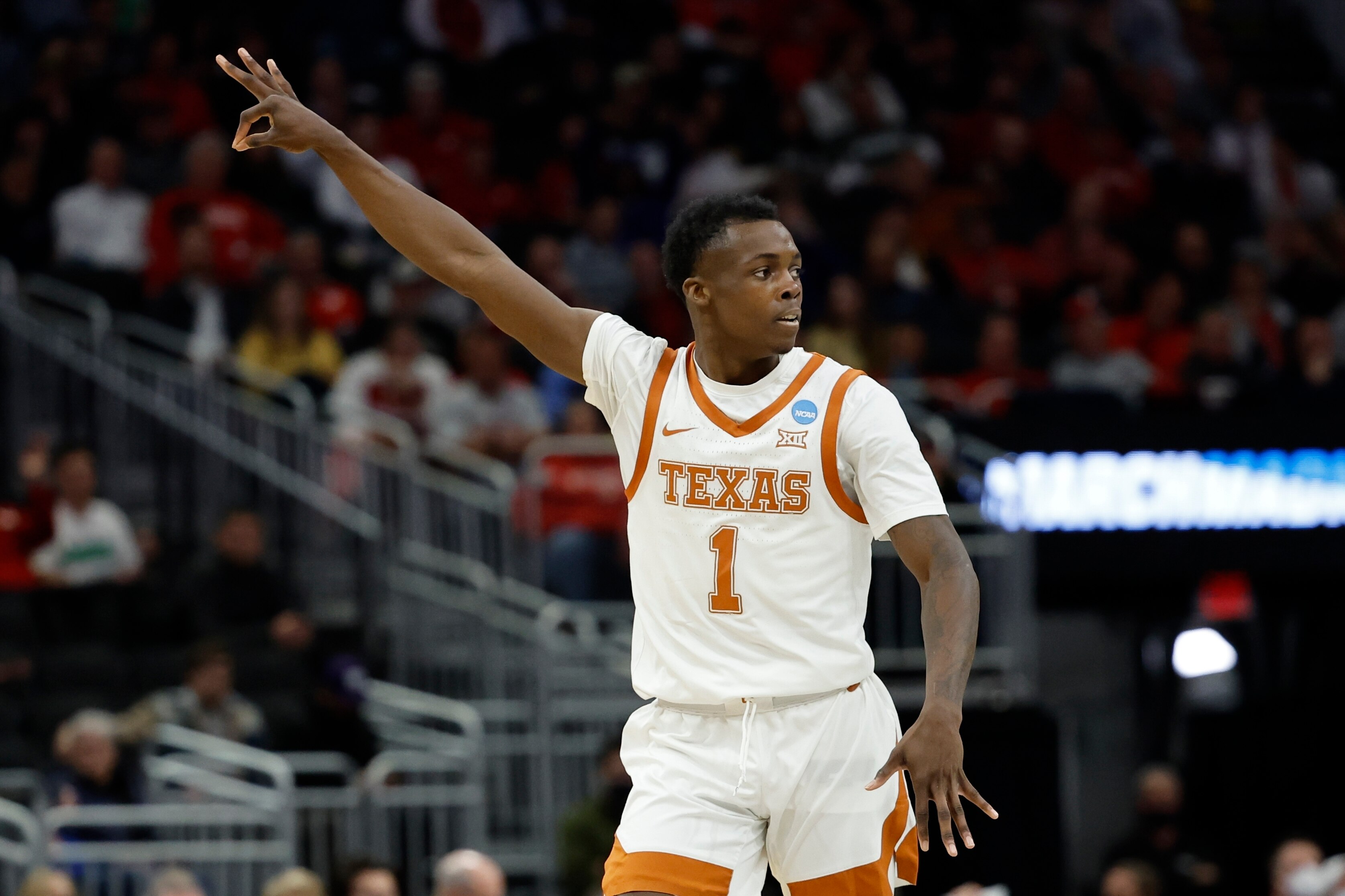 No. 6 Texas Defeats No. 11 VA Tech, Will Face Purdue in 2nd Round of ...