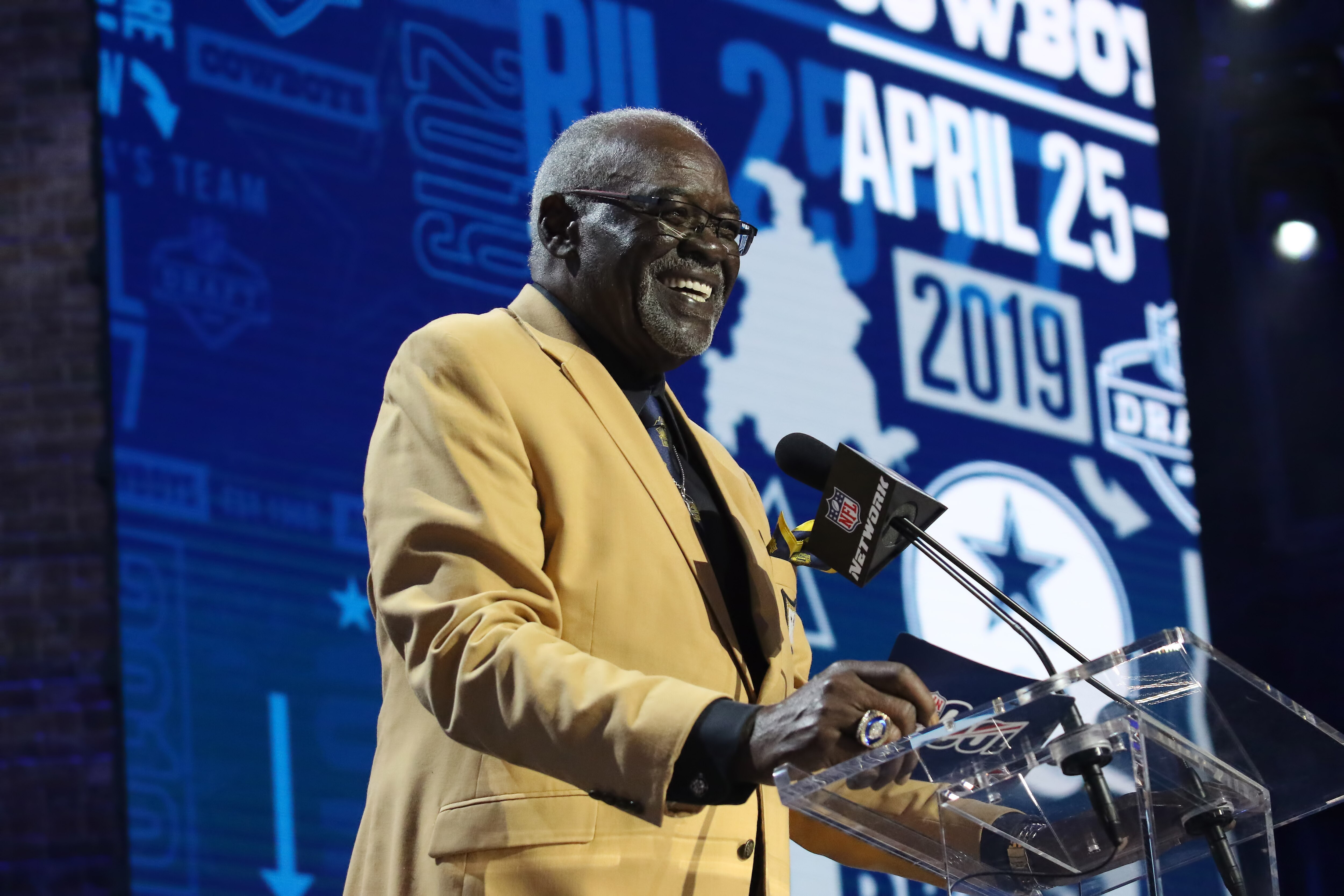 Hall of Famer, Cowboys Legend Rayfield Wright Dies at Age 76 | News ...