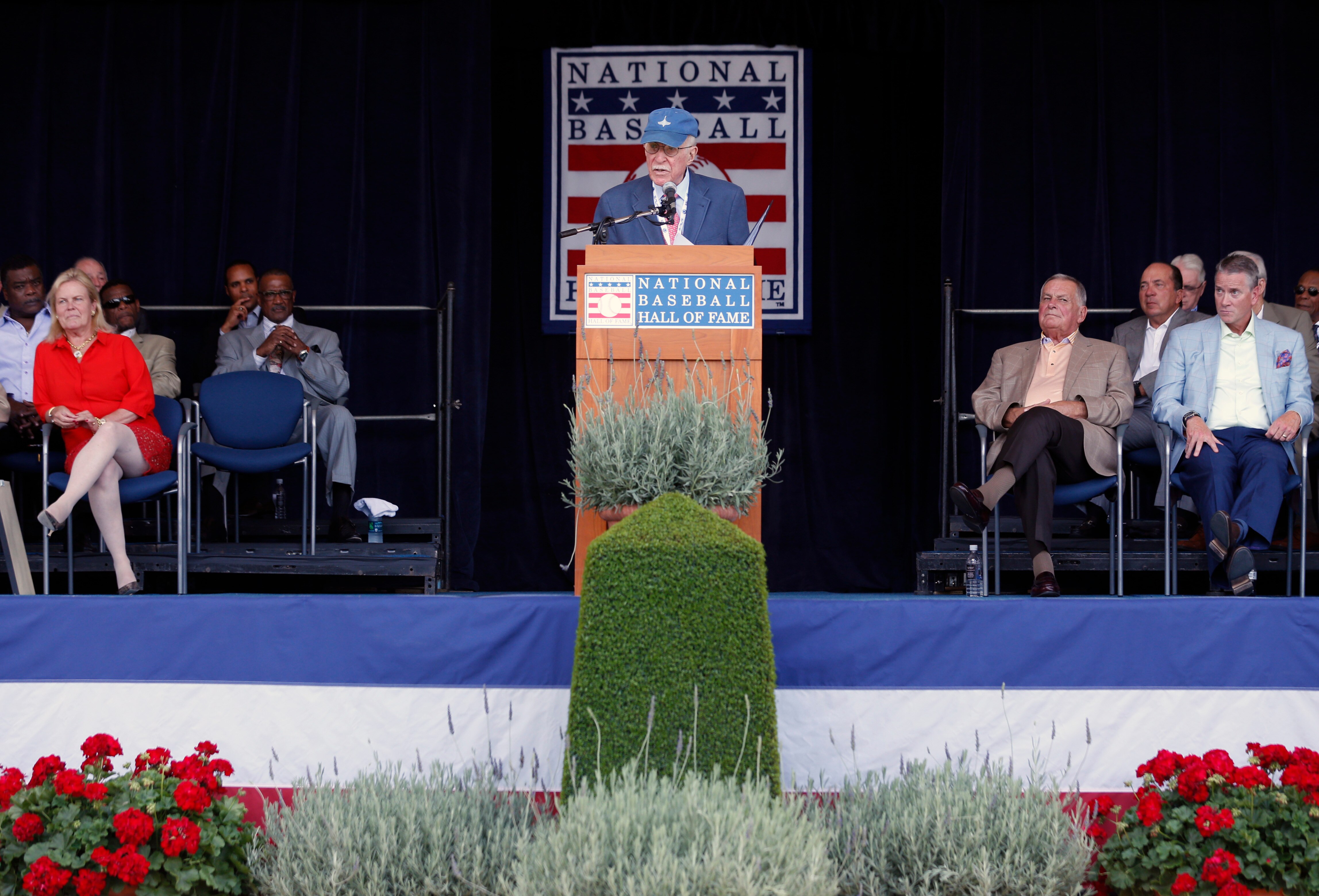 Roger Angell, Hall of Fame Baseball Writer, Dies at 101 | News, Scores ...