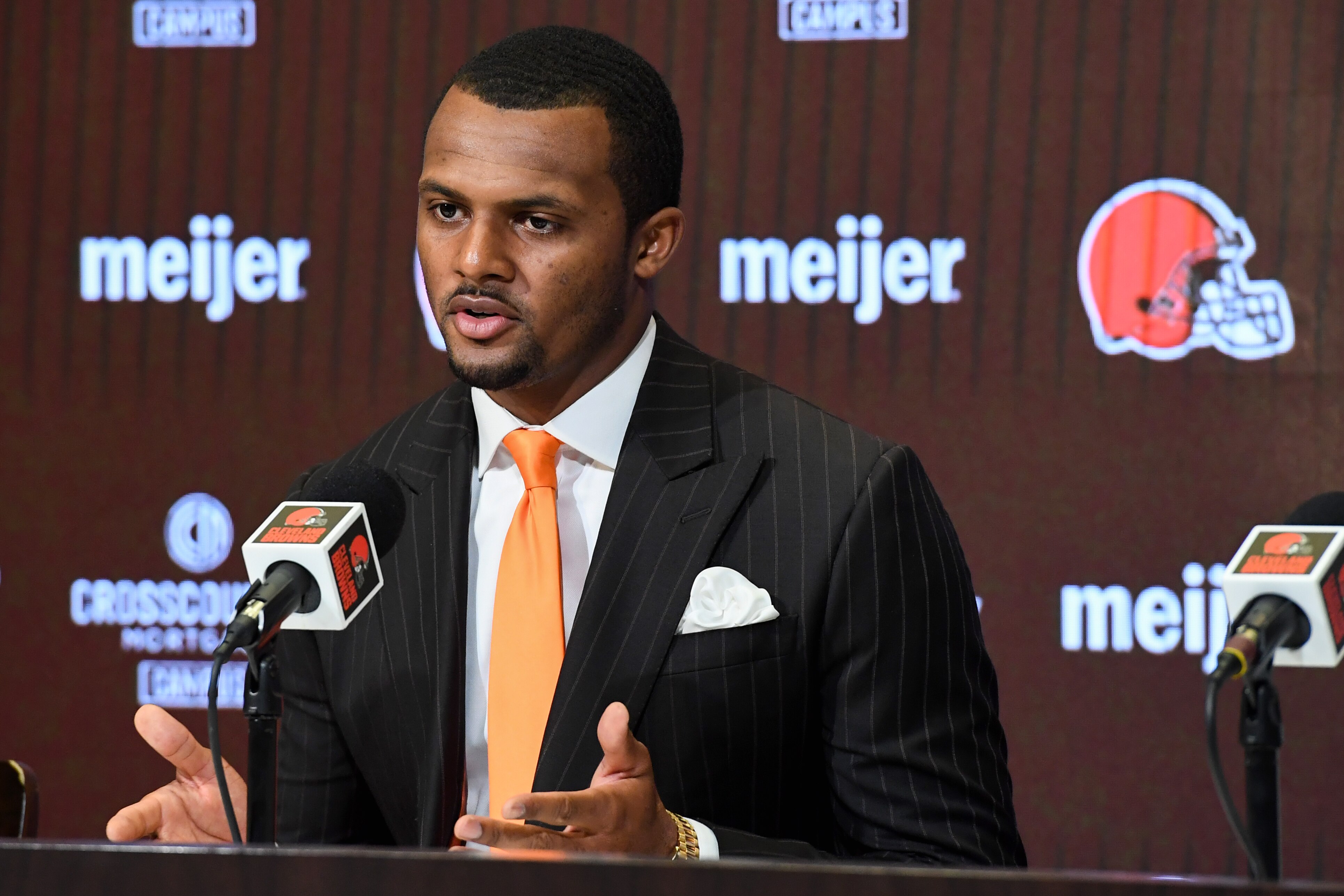 Ashley Solis Says Deshaun Watson's $230M Browns Contract Was 'Like a ...