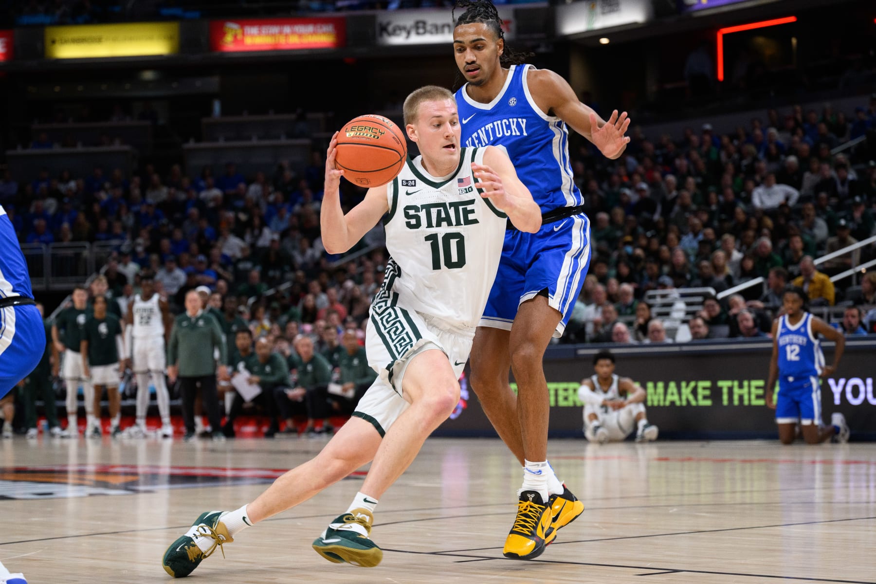 Twitter Rips Kentucky for Lackluster Performance in Upset Loss vs ...