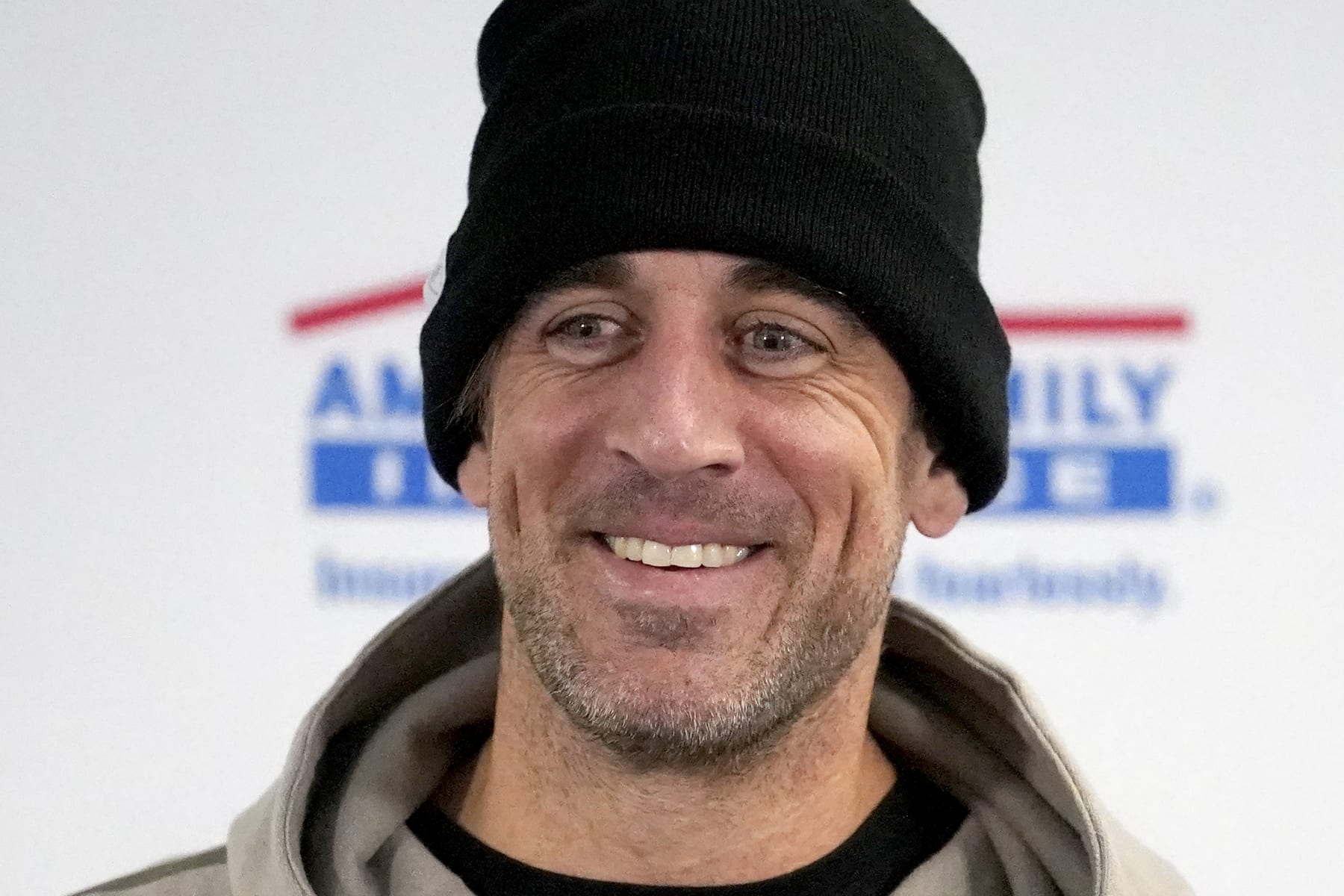 Aaron Rodgers Names Tom Brady, Joe Montana, Steve Young, Brett Favre as ...