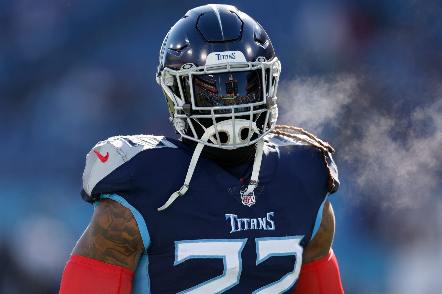 Titans' Derrick Henry Not in Concussion Protocol After Exiting vs ...