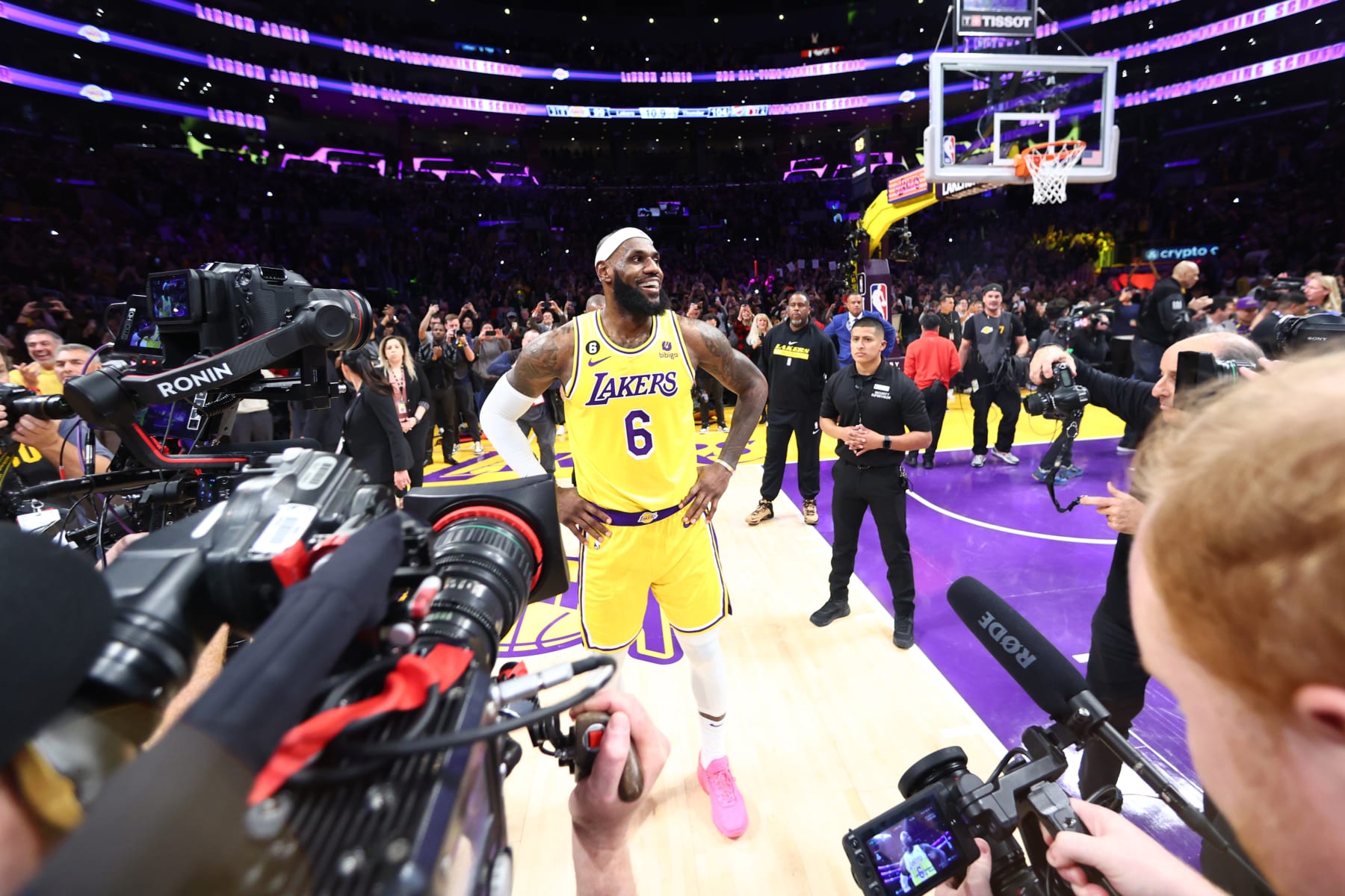 Projected Value of LeBron James' Lakers Memorabilia from NBA Scoring ...