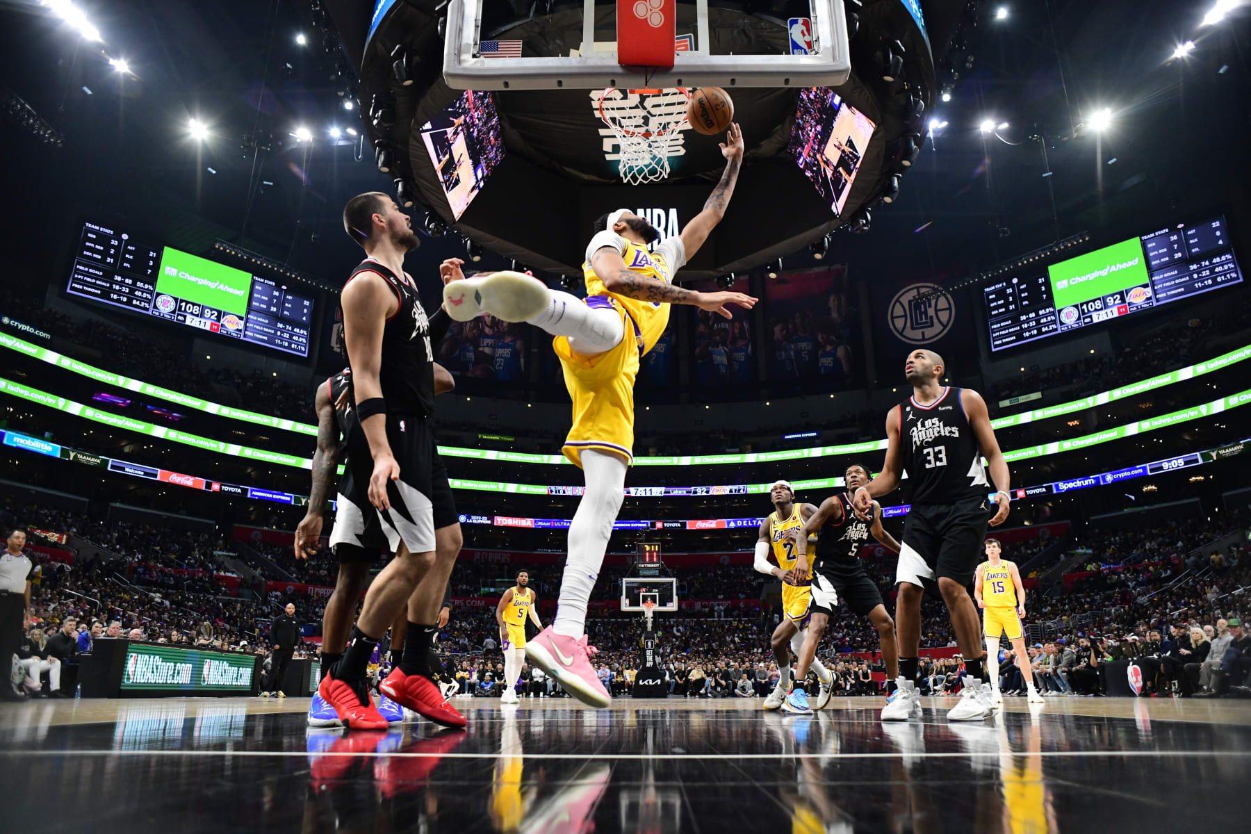 Kevin Garnett Praises Lakers' Anthony Davis as 'a F--king Beast' Ahead ...