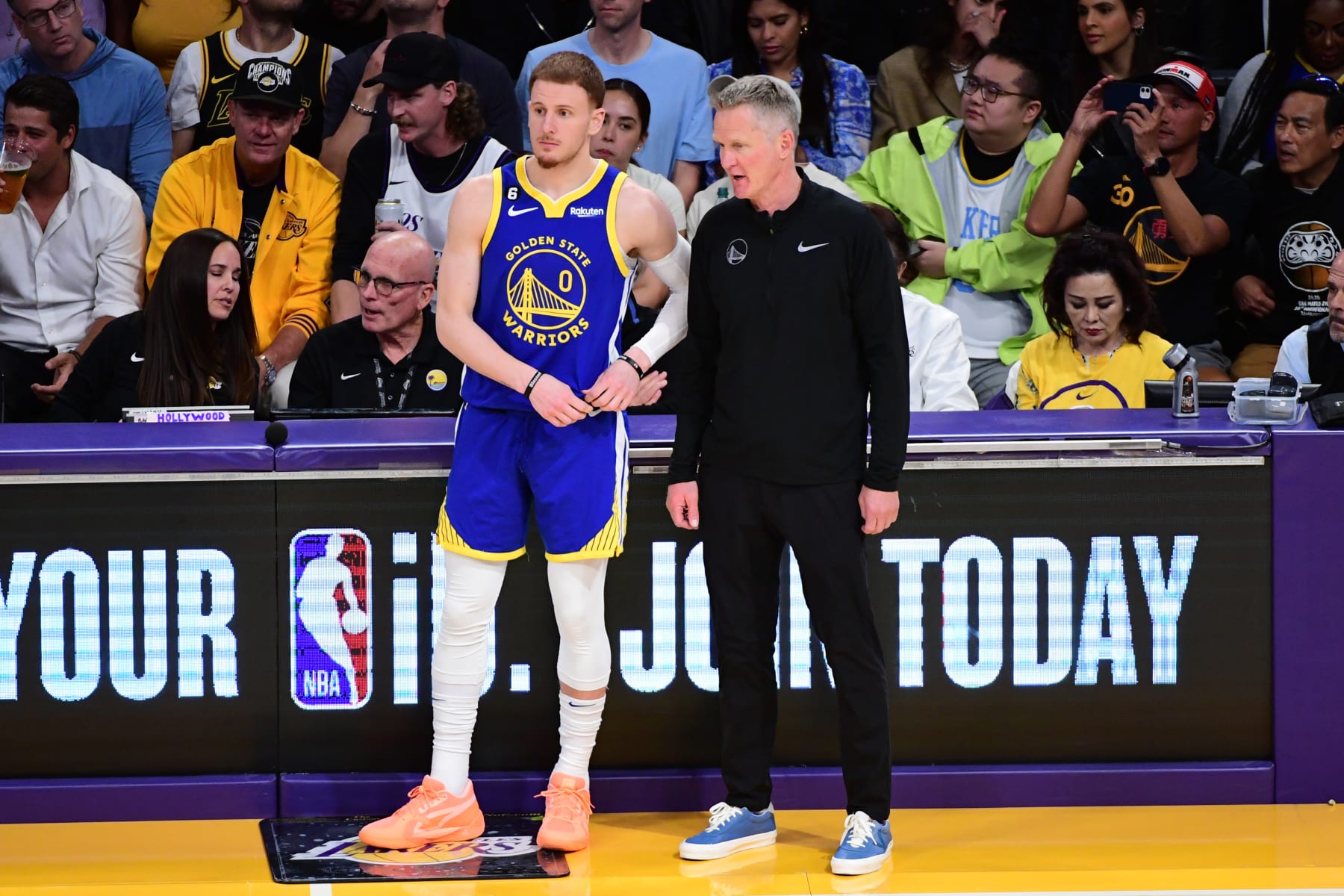 Warriors Rumors: Execs Feel Donte DiVincenzo Opts Out, Contract Will Be ...