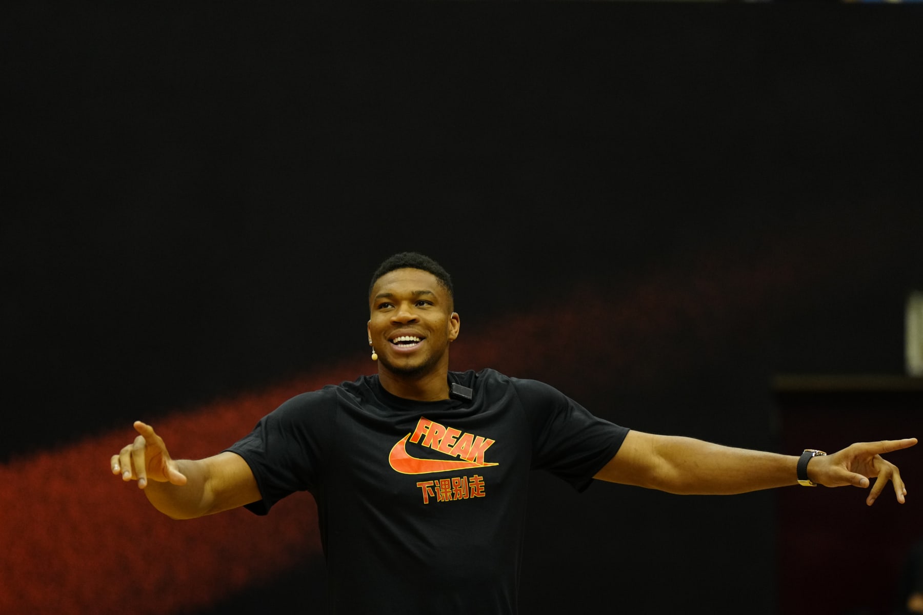 Bucks GM Praises Giannis as 'Most Incredible Human, Superstar' amid Contract Rumors | News ...