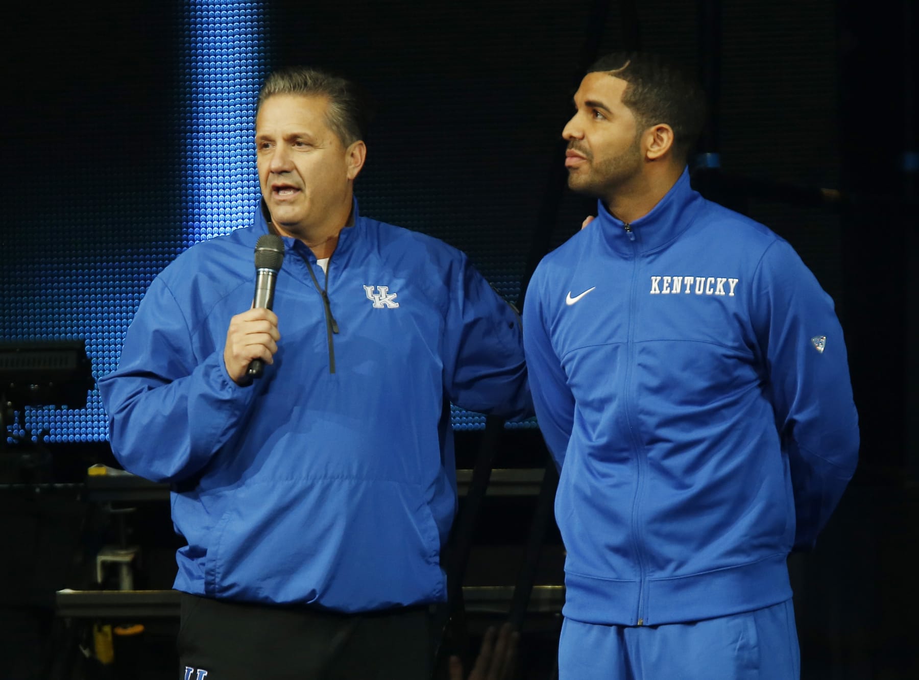 Video: Kentucky Basketball Practices at Drake's $100M Mansion During ...