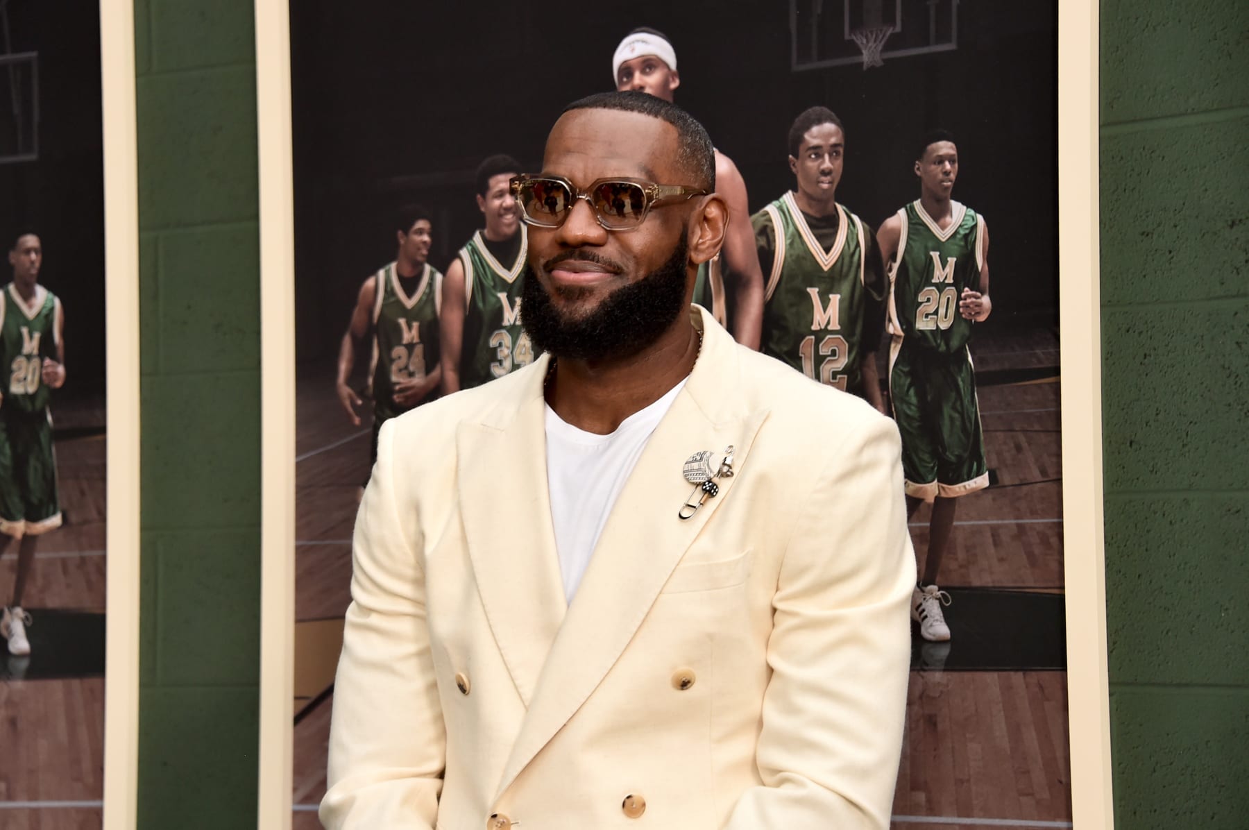 James Worthy: LeBron James Could Get Lakers Statue but 'Hasn't Been ...