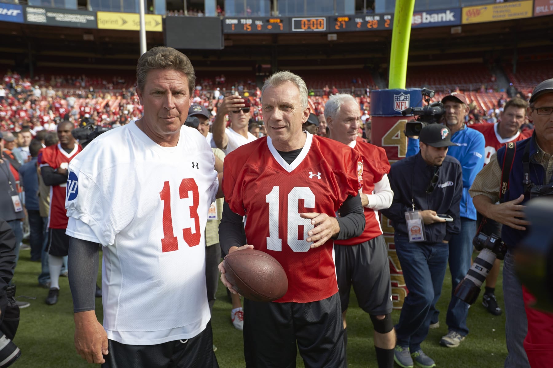 49ers Legend Joe Montana Names Dolphins Icon Dan Marino as Best QB in ...