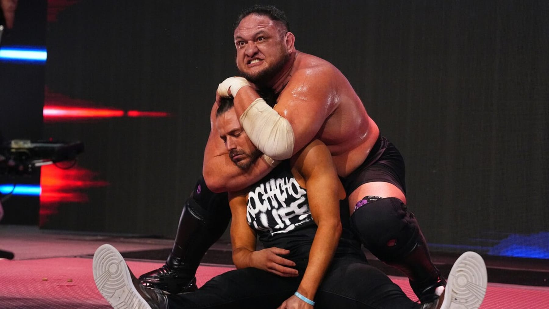 Booking WWE SmackDown's Main-Event Scene, Samoa Joe as AEW Champ, More ...
