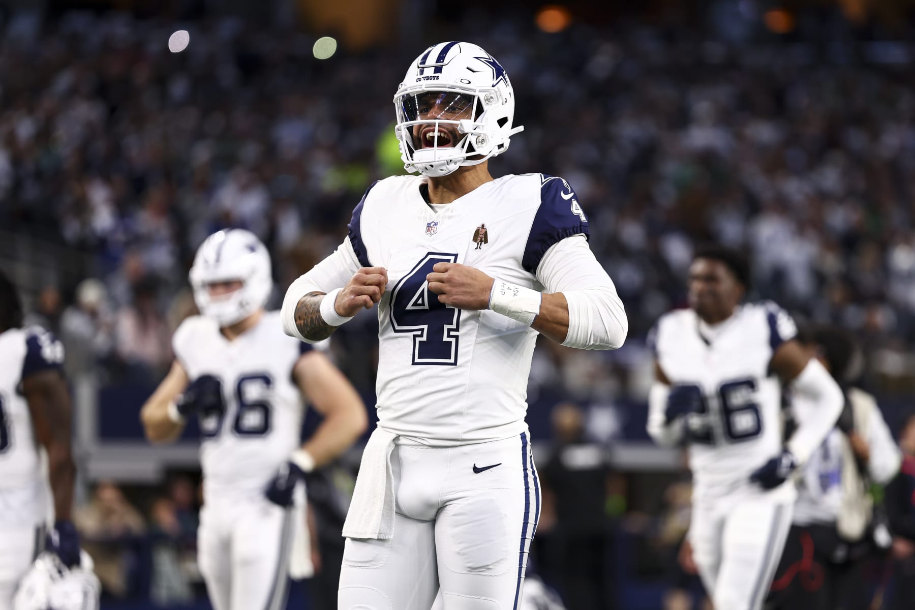 Dak Prescott, Cowboys Celebrated by Dez Bryant, NFL Fans for Clinching ...