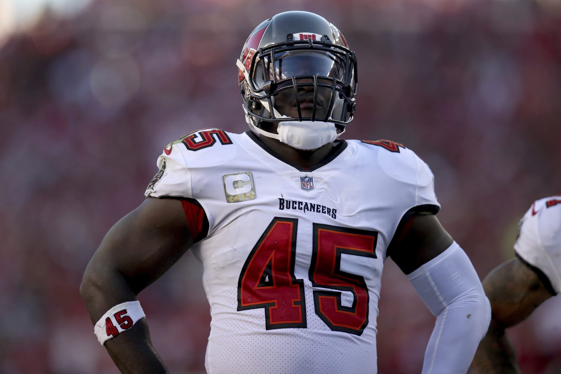 Devin White Denies Quitting on Buccaneers After Being Inactive vs ...