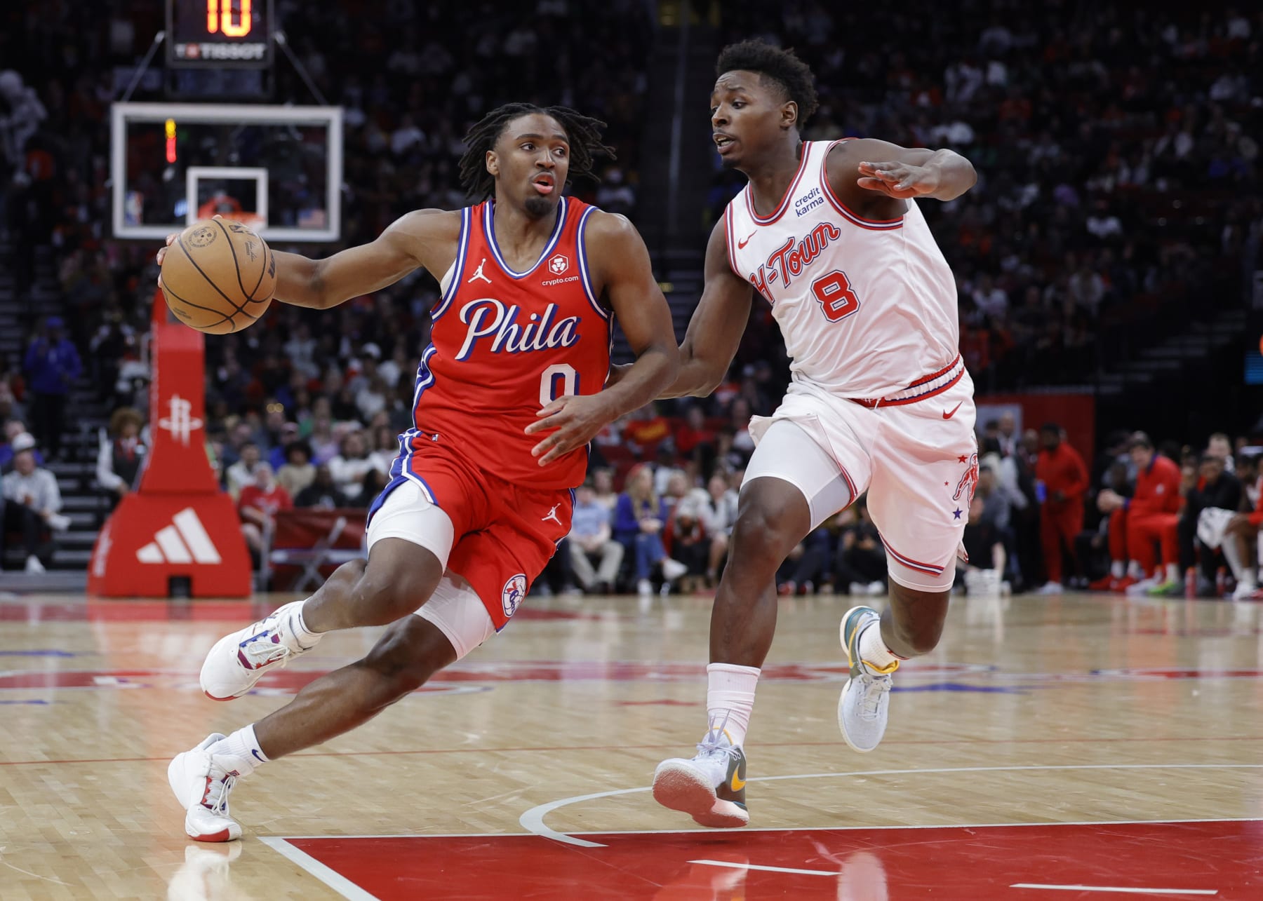 Tyrese Maxey Amazes NBA Fans as 76ers Hold Off Rockets Without Joel ...