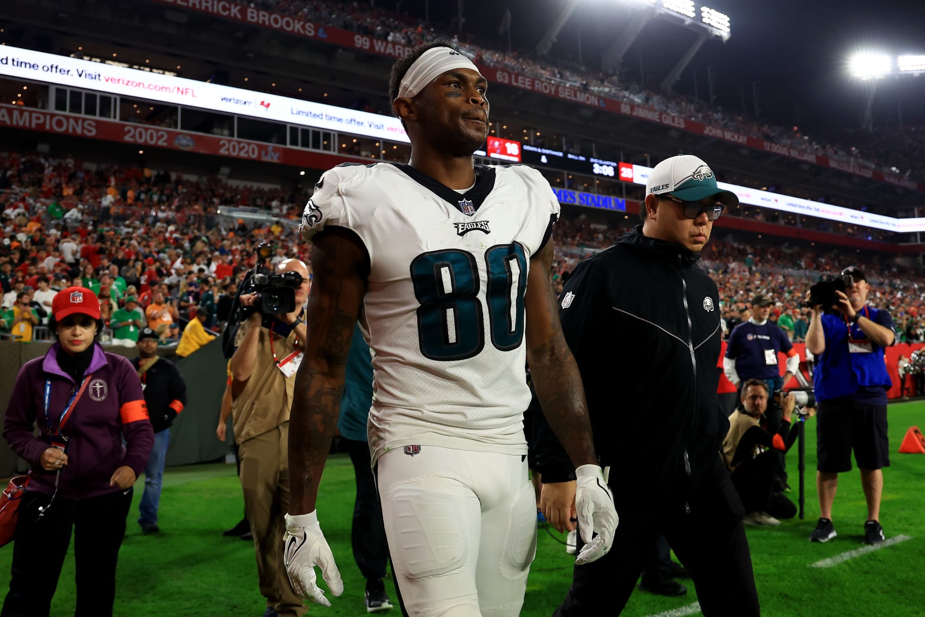 Eagles' Julio Jones Out for Wild Card Game vs. Bucs Due to Concussion ...