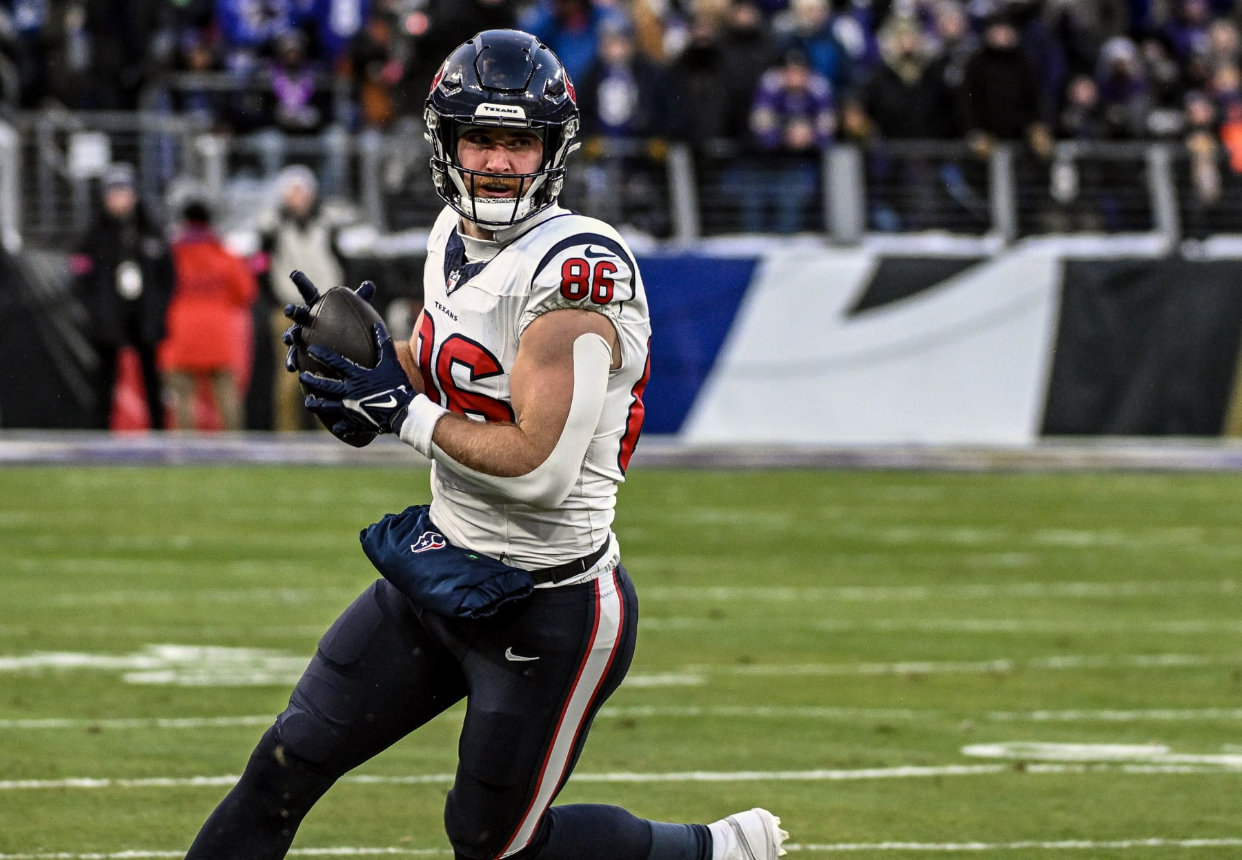 Report: Dalton Schultz, Texans Agree to 3-Year, $36M Contract Ahead of ...
