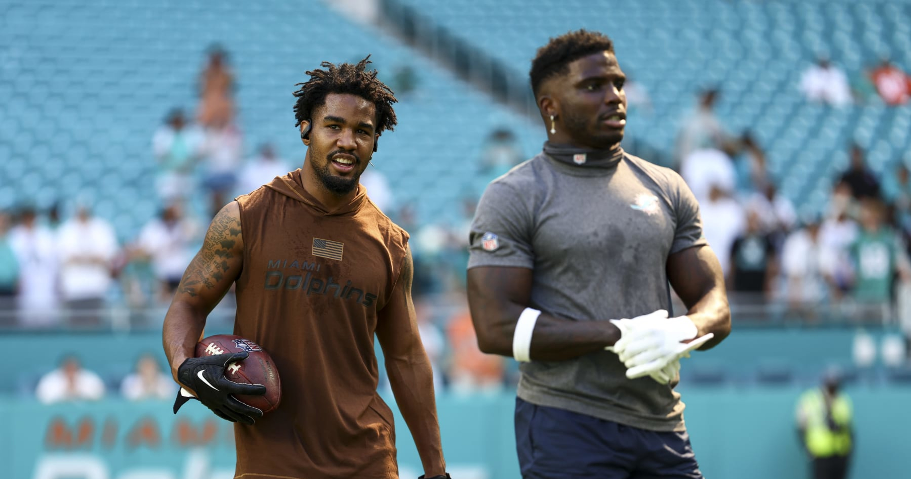Tyreek Hill Jaylen Waddle Is Dolphins Future Fans Wanting To Trade