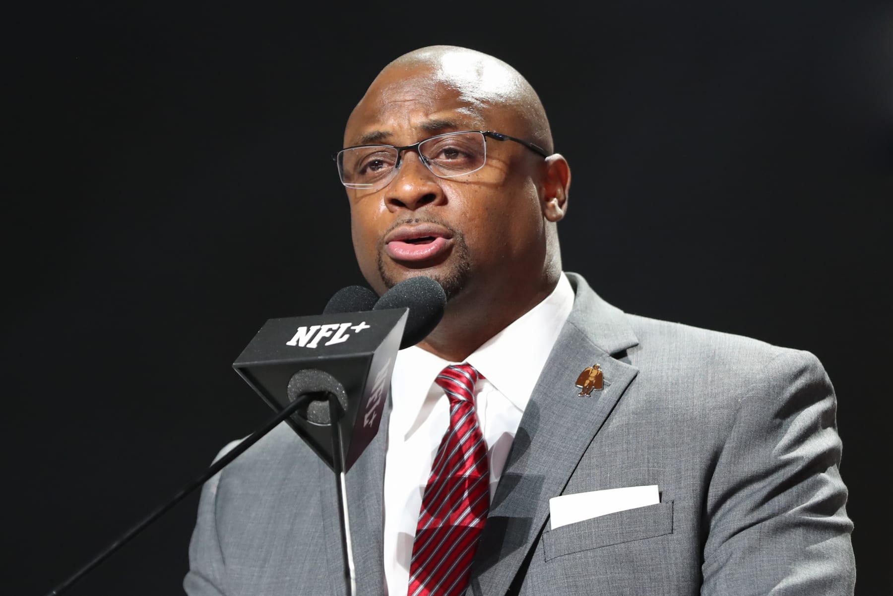 Troy Vincent Backs NFL's Proposed Hip-Drop Tackle Rule Change amid ...