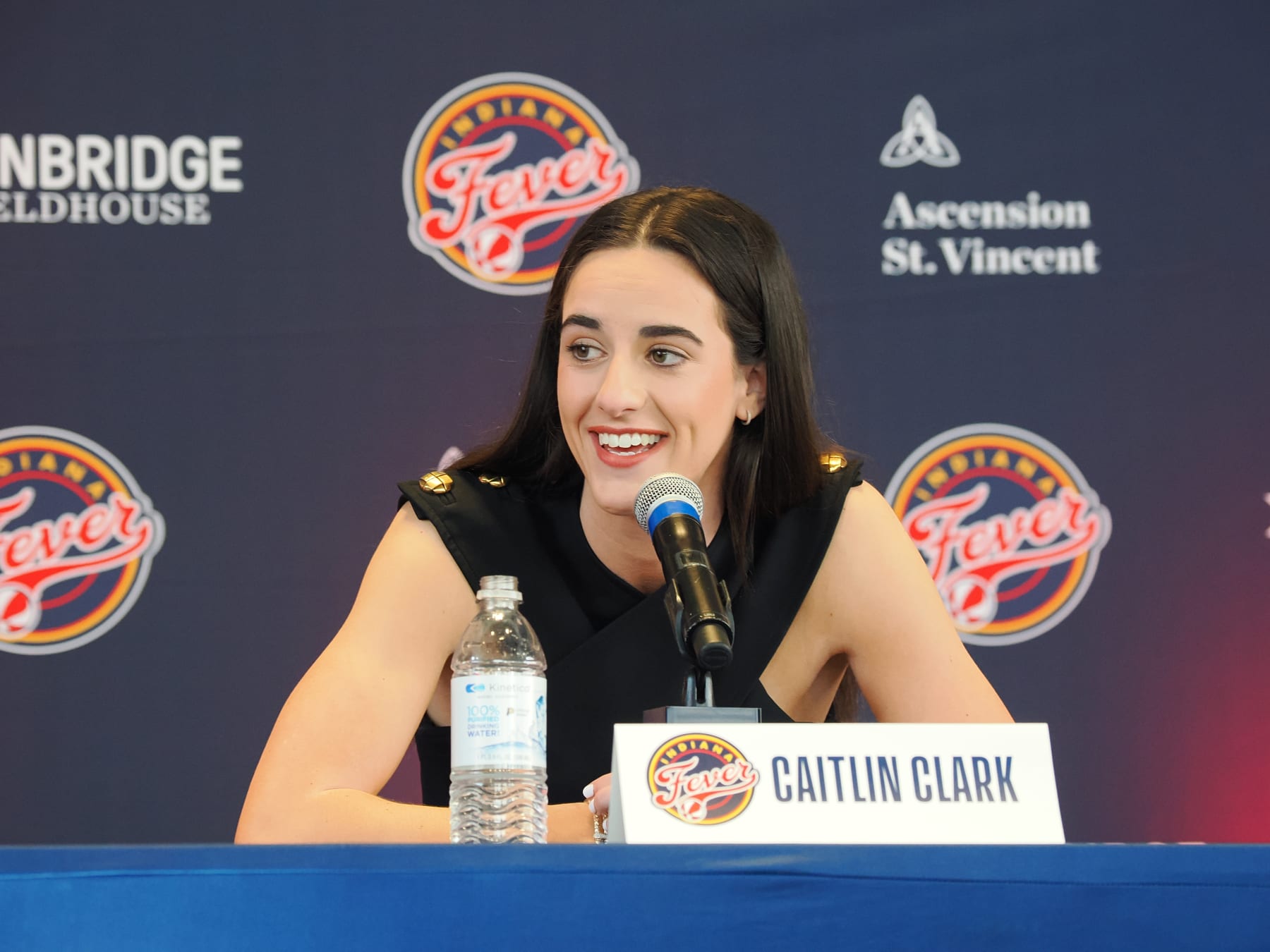 Caitlin Clark Pictured In Indiana Fever Jersey for 1st Time After 2024 ...