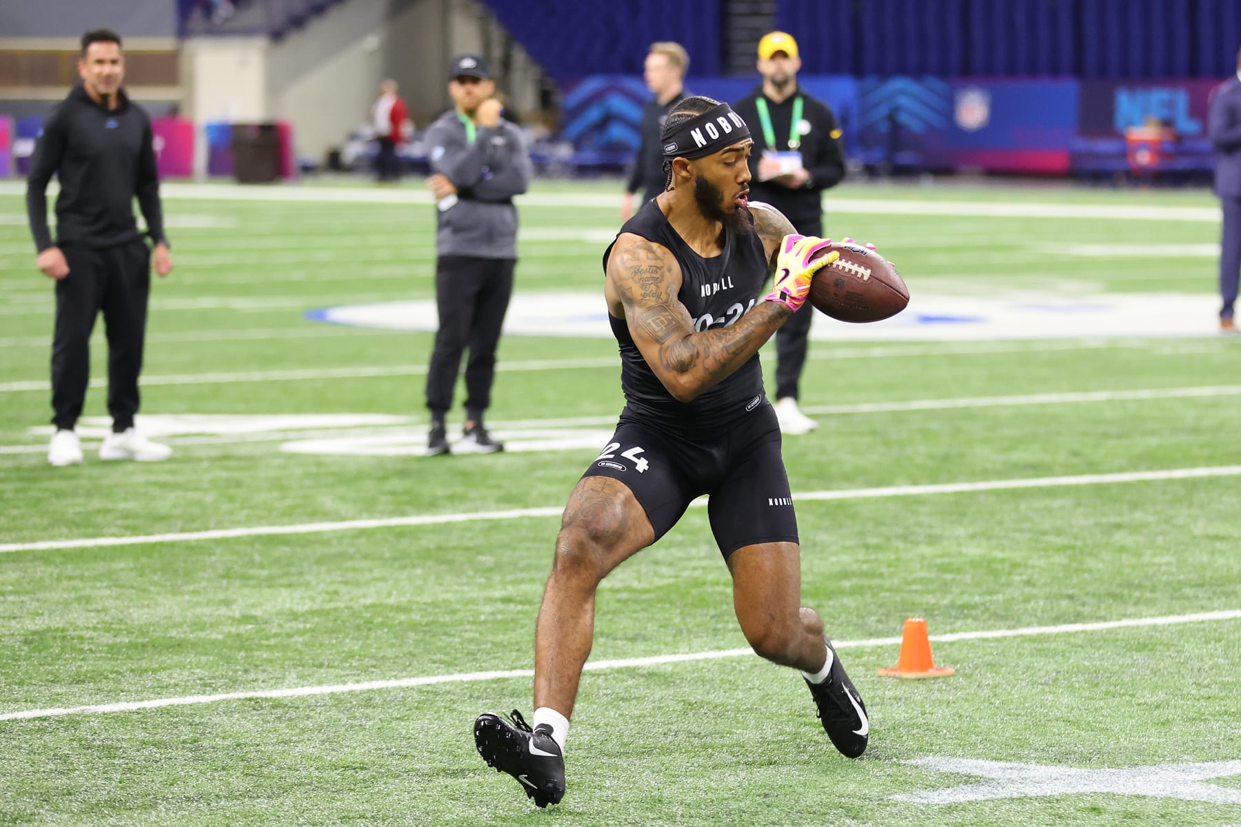 Ja'Lynn Polk Gets Rave Reviews from NFL Fans as Patriots Draft WR Help ...