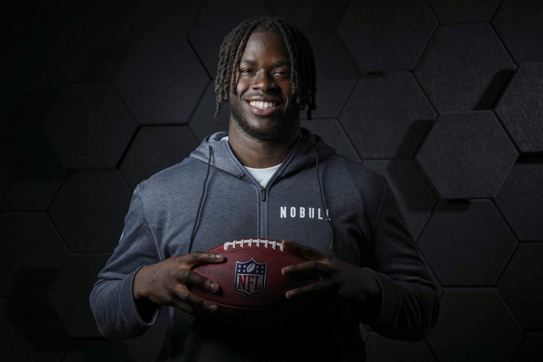 Olu Fashanu, Jets Agree to 4-Year, $20.5M Rookie Contract After 2024 ...