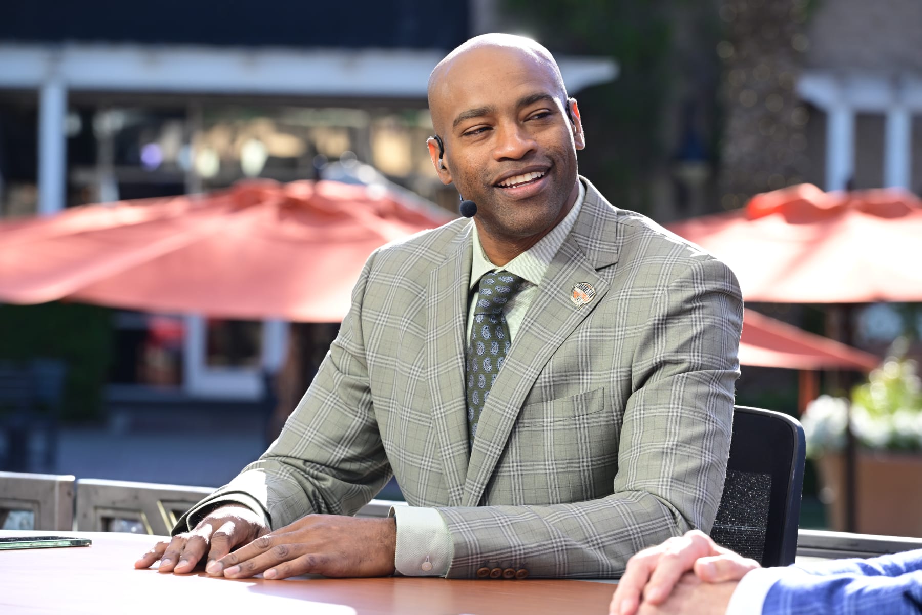 Vince Carter's No. 15 Jersey to Be Retired by Nets During 2024 NBA ...