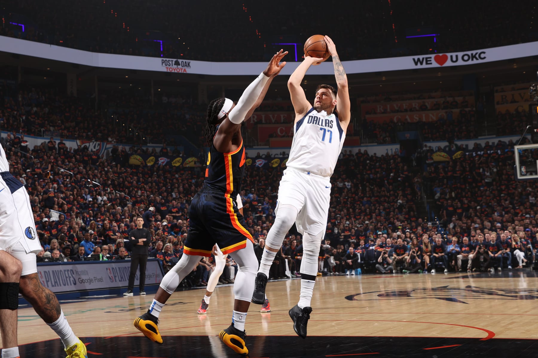 Luka Dončić Astounds NBA Fans amid Injuries in Mavs' Game 5 Win vs. SGA ...