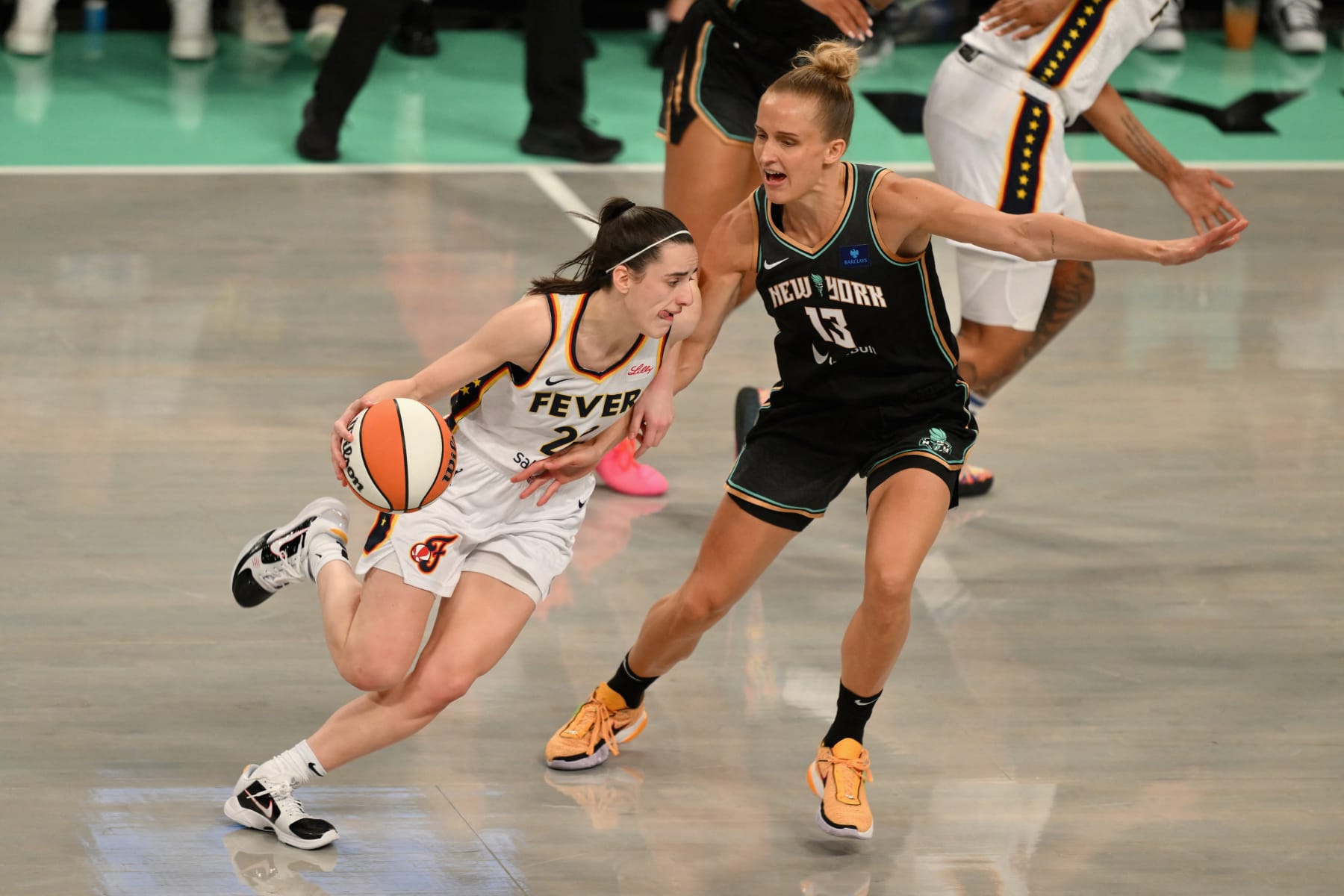 Caitlin Clark Scores 22 as WNBA Fans Call Out Fever's 0-3 Start After ...