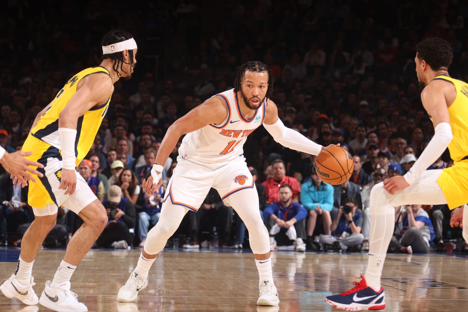 Knicks' Jalen Brunson Suffers Fractured Hand Injury, Out for Game 7 vs. Pacers | News, Scores ...