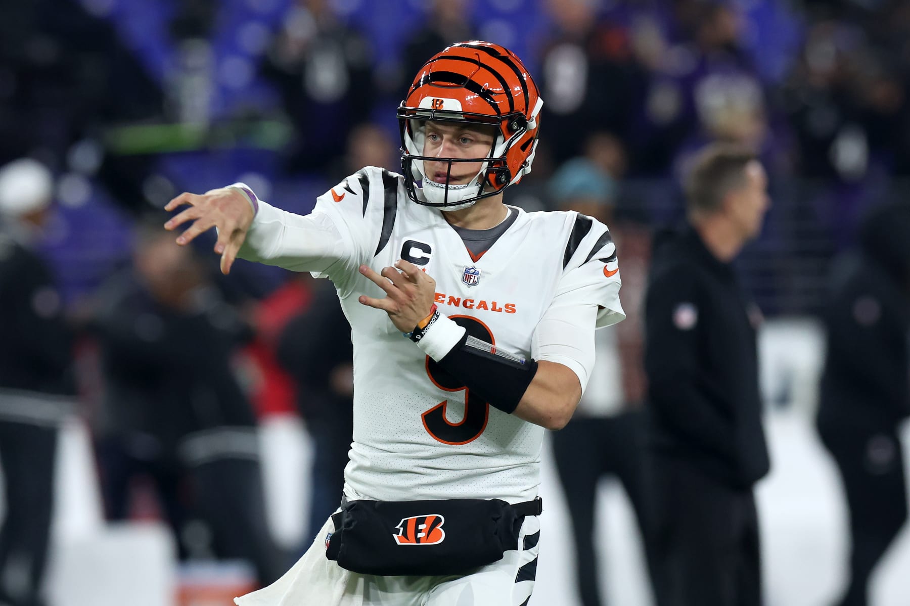 Bengals' Joe Burrow Isn't on 'Pitch Counter' amid Injury Rehab, OC Dan ...