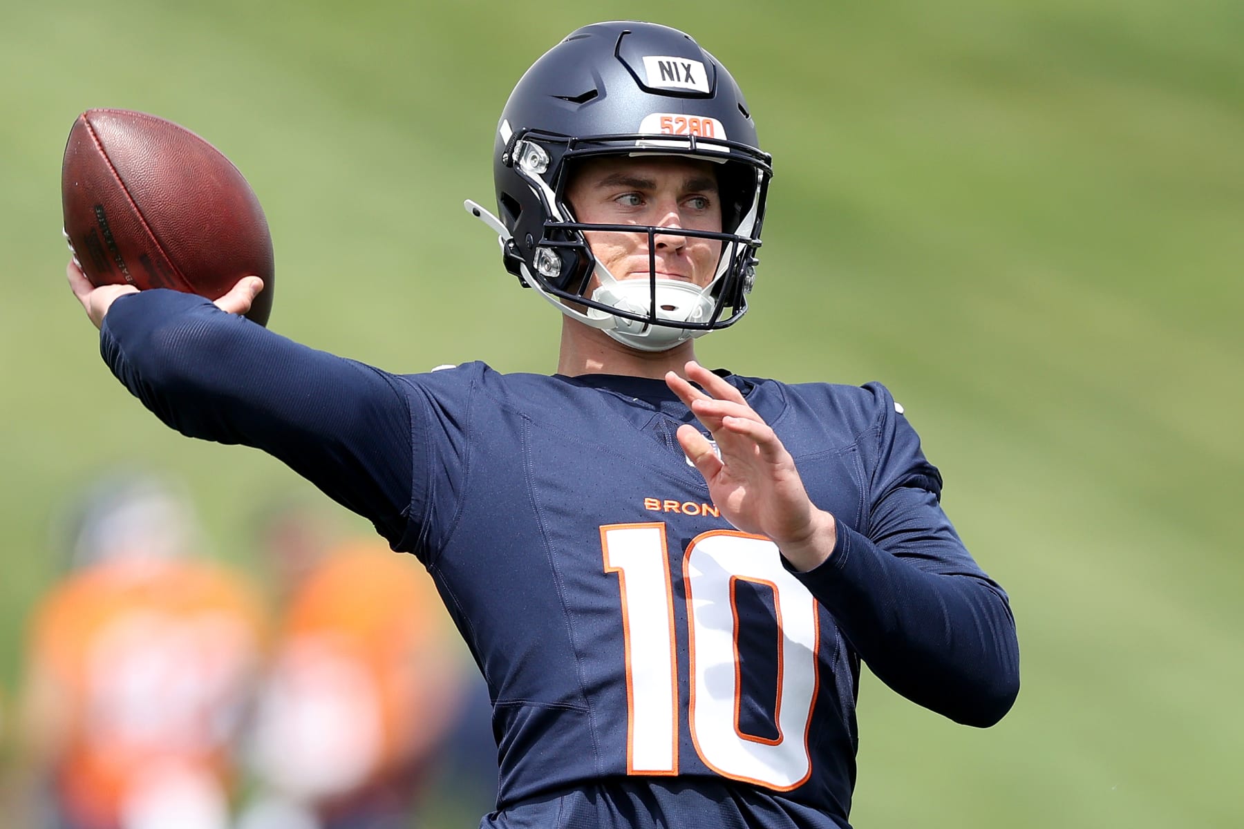 Broncos Rumors: Bo Nix Makes 'Compelling Case' in QB1 Battle vs. Stidham, Zach Wilson | News ...