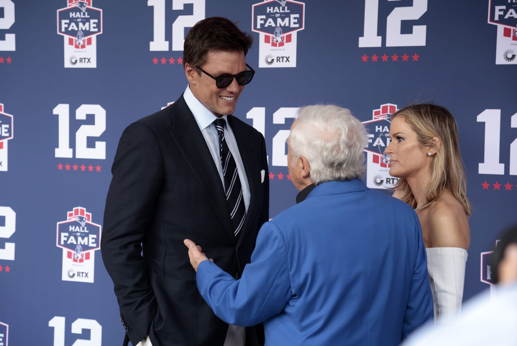 Tom Brady's Patriots Hall of Fame Ring Revealed in Behind-The-Scenes ... Tom Brady's Patriots Hall of Fame Ring Revealed in Behind-The-Scenes ...