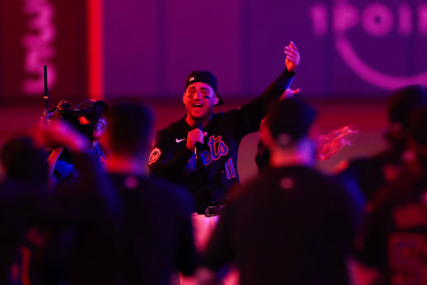 Mets' Jose Iglesias Sings 'OMG' After Game; Hits No. 1 on iTunes After Viral Video | News ...