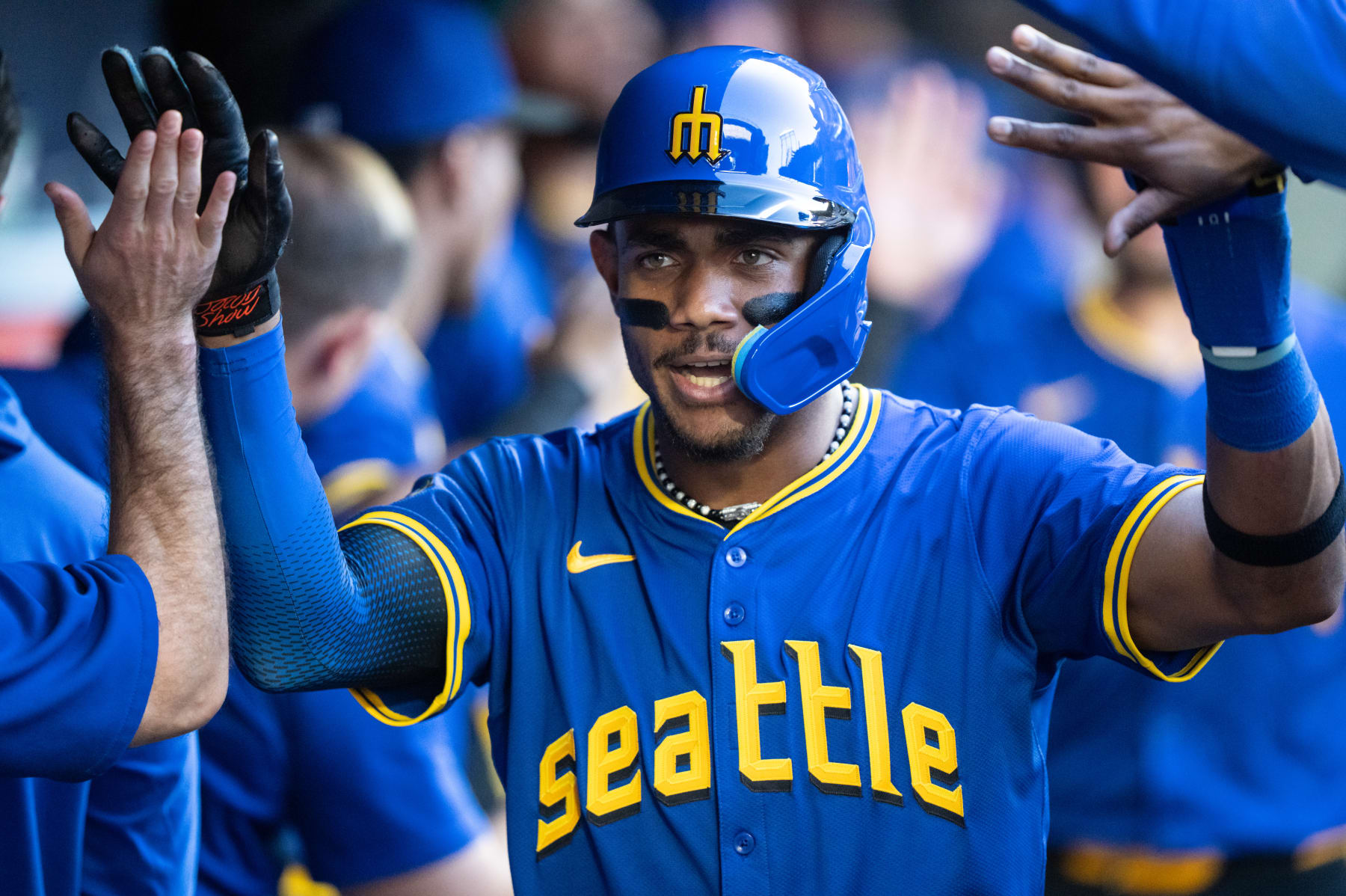 Mariners' Julio Rodríguez to Undergo MRI on Quad After Suffering Injury ...