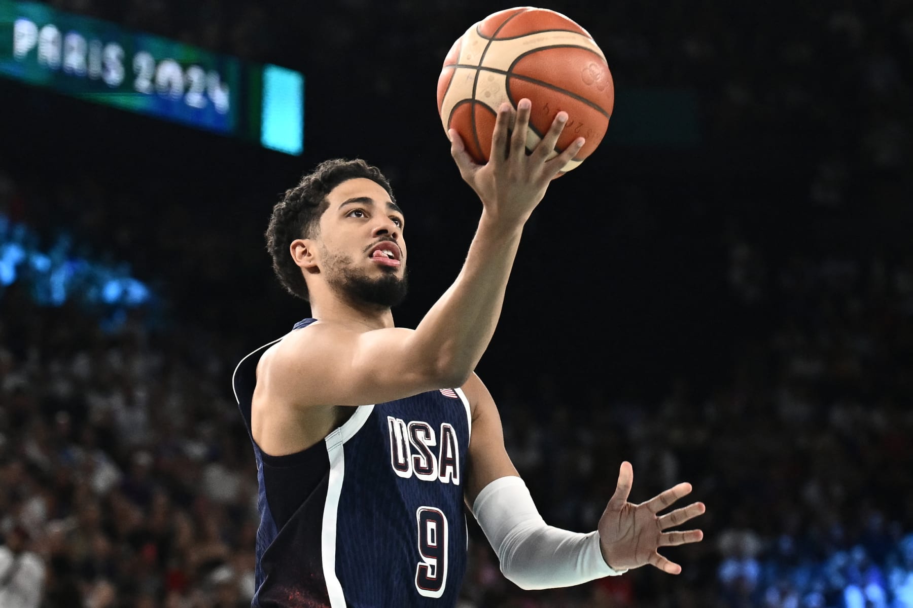Tyrese Haliburton Trolls Himself in Viral Photo After USA Wins Olympic ...