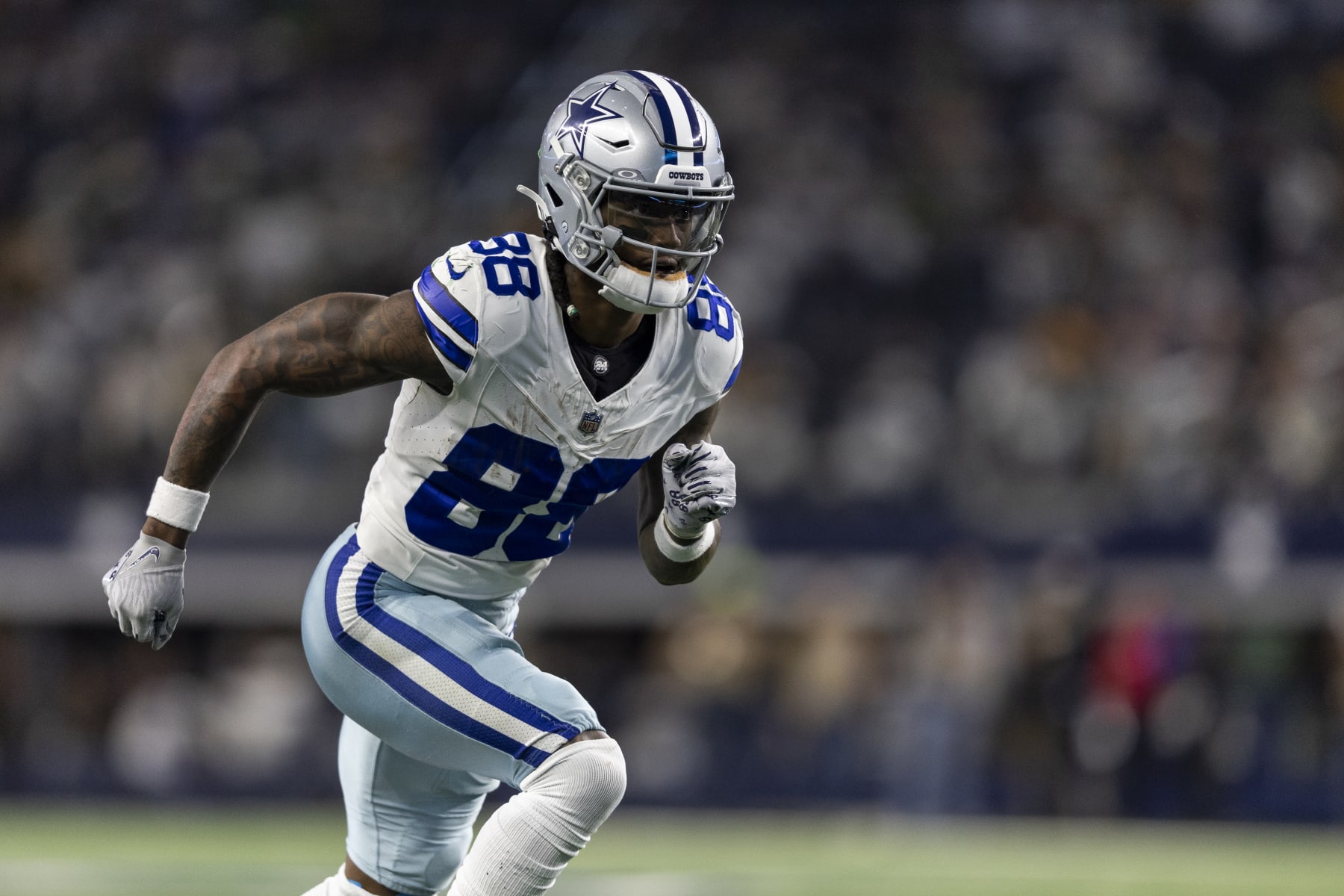 Schefter: CeeDee Lamb, Cowboys Not Agreeing to Contract by Week 1 Would ...