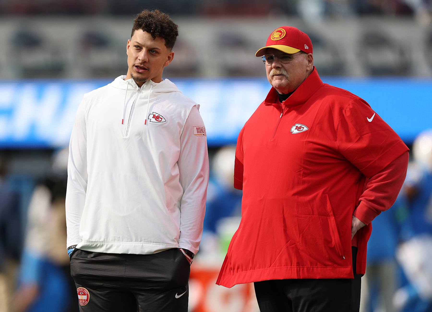 Chiefs' Andy Reid 'Alright' With Patrick Mahomes' Viral Behind-the-Back Pass to Kelce | News ...