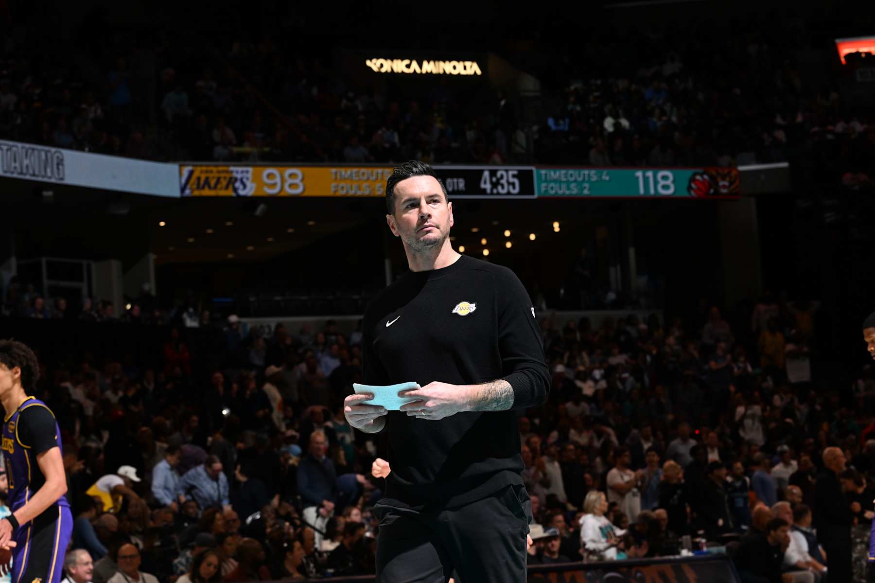 Lakers' JJ Redick Clarifies Viral Video of Reaction to D'Angelo Russell ...